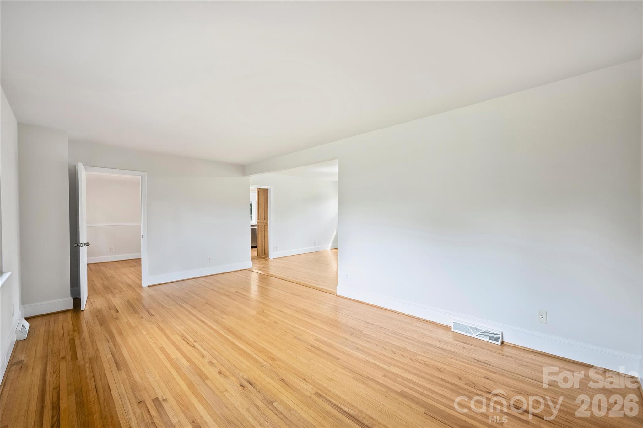 Photo 4 of 9436 Glen Brook Drive, Charlotte, NC
