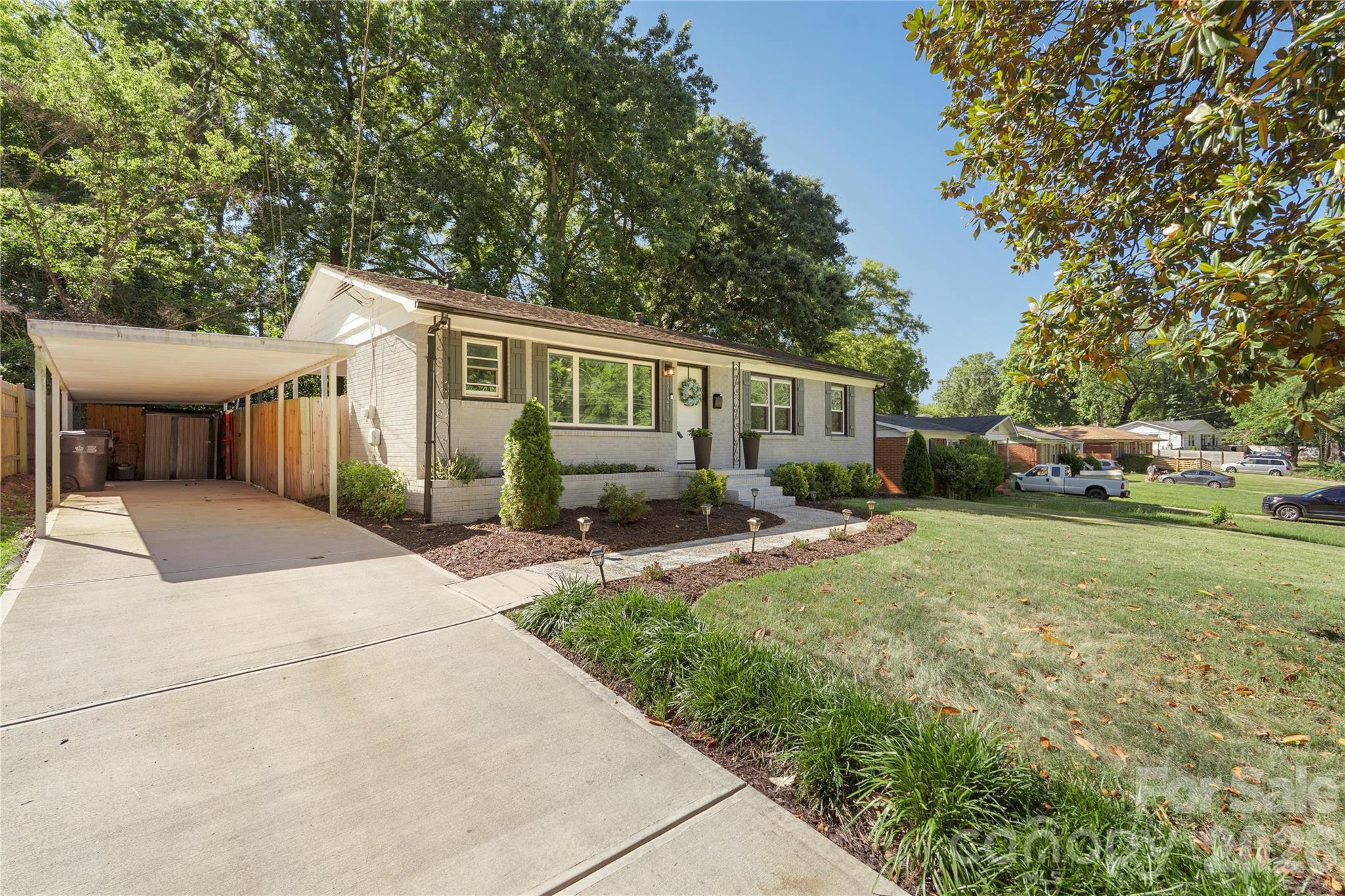 Photo 3 of 3629 Sargeant Drive, Charlotte, NC