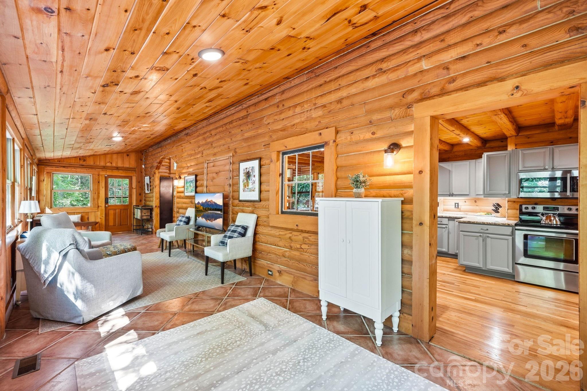16 Shadow Brook Drive, Flat Rock, NC - photo 18 of 44