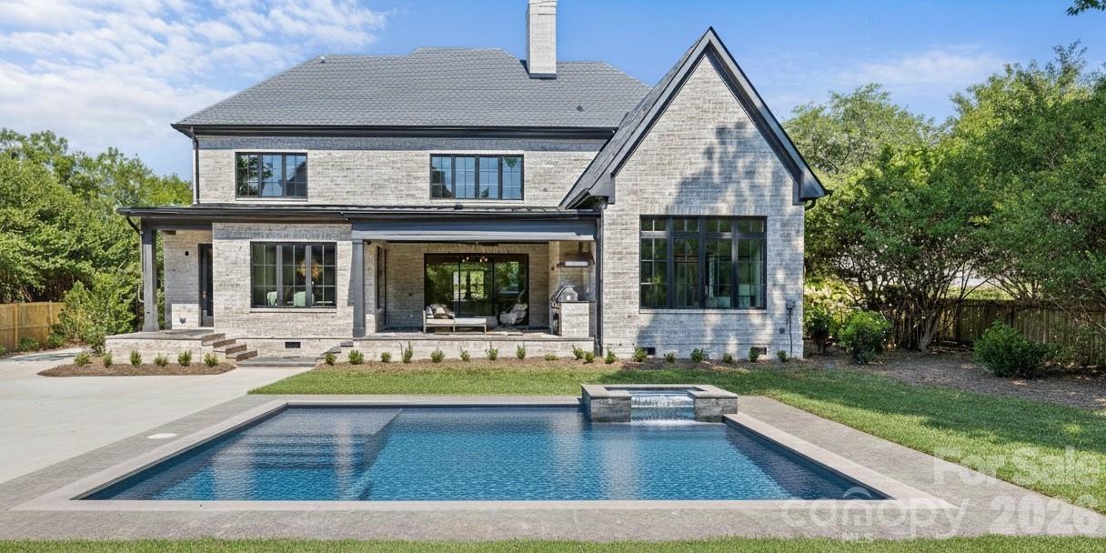 Photo 6 of 1321 Ferncliff Road, Charlotte, NC