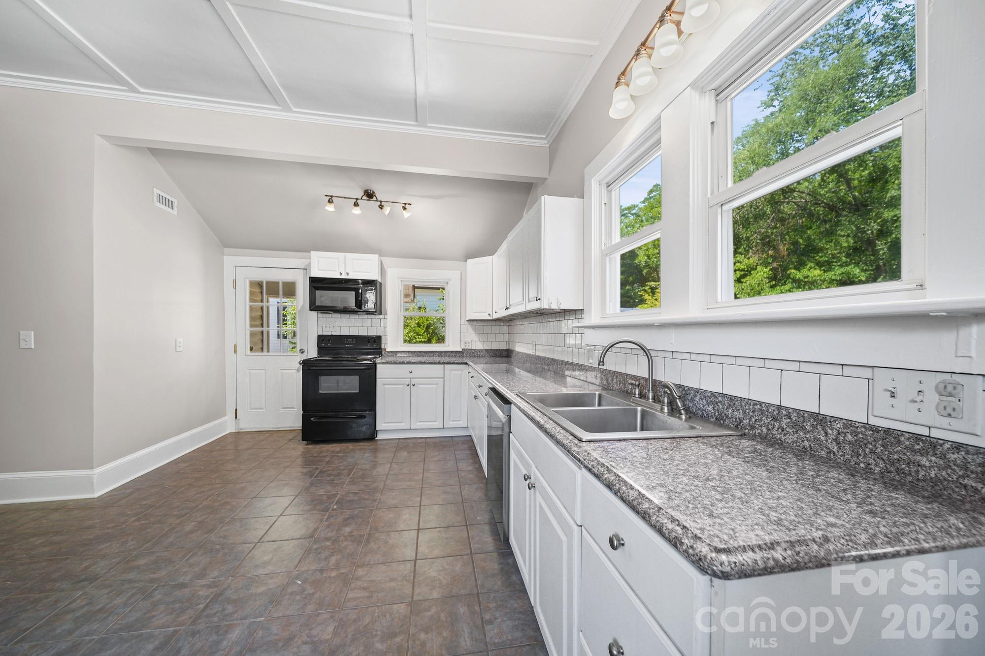 204 S East Avenue, Kannapolis, NC - photo 25 of 45