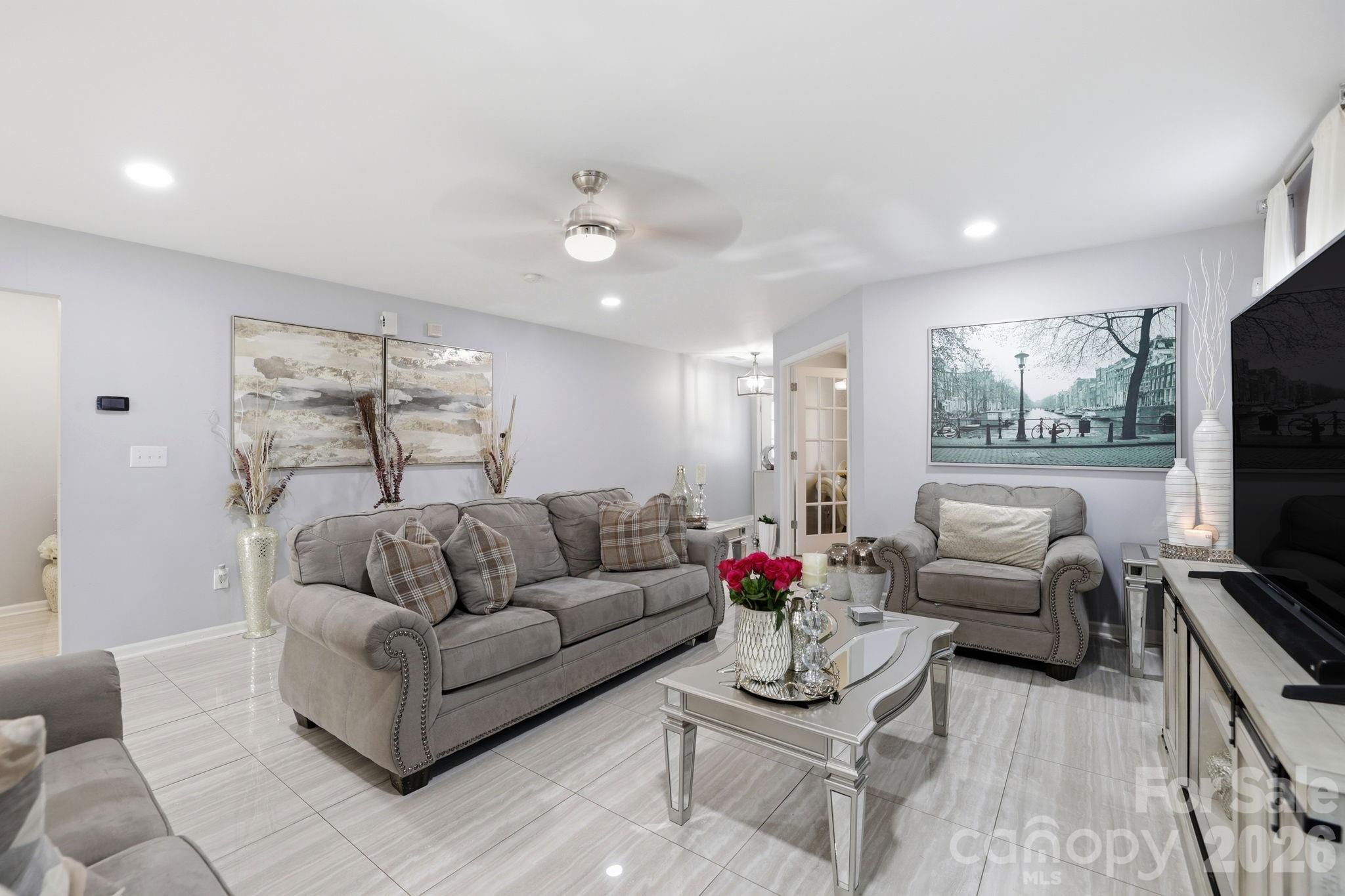 Photo 10 of 14227 Lake Crossing Drive, Charlotte, NC