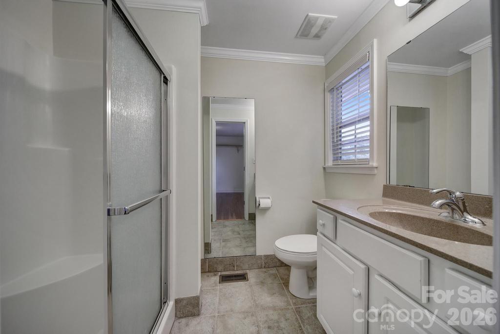 Photo 16 of 2715 Springway Drive, Charlotte, NC