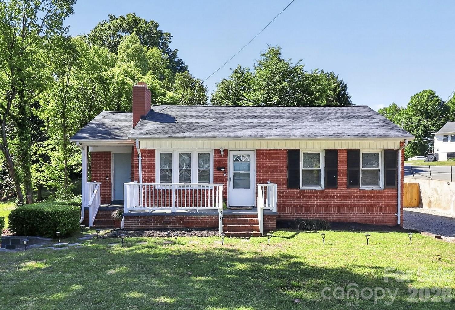 Photo 4 of 315 E 4th Avenue, Gastonia, NC