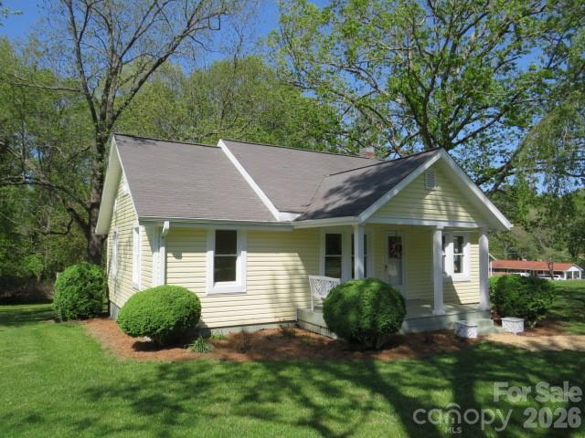 Photo 2 of 736 Country Club Drive, State Road, NC