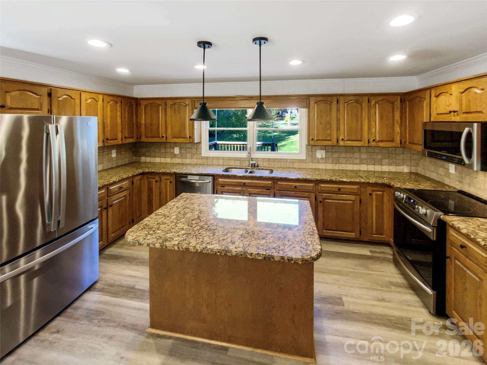 Photo 3 of 561 Briarwood Lane, Lancaster, SC