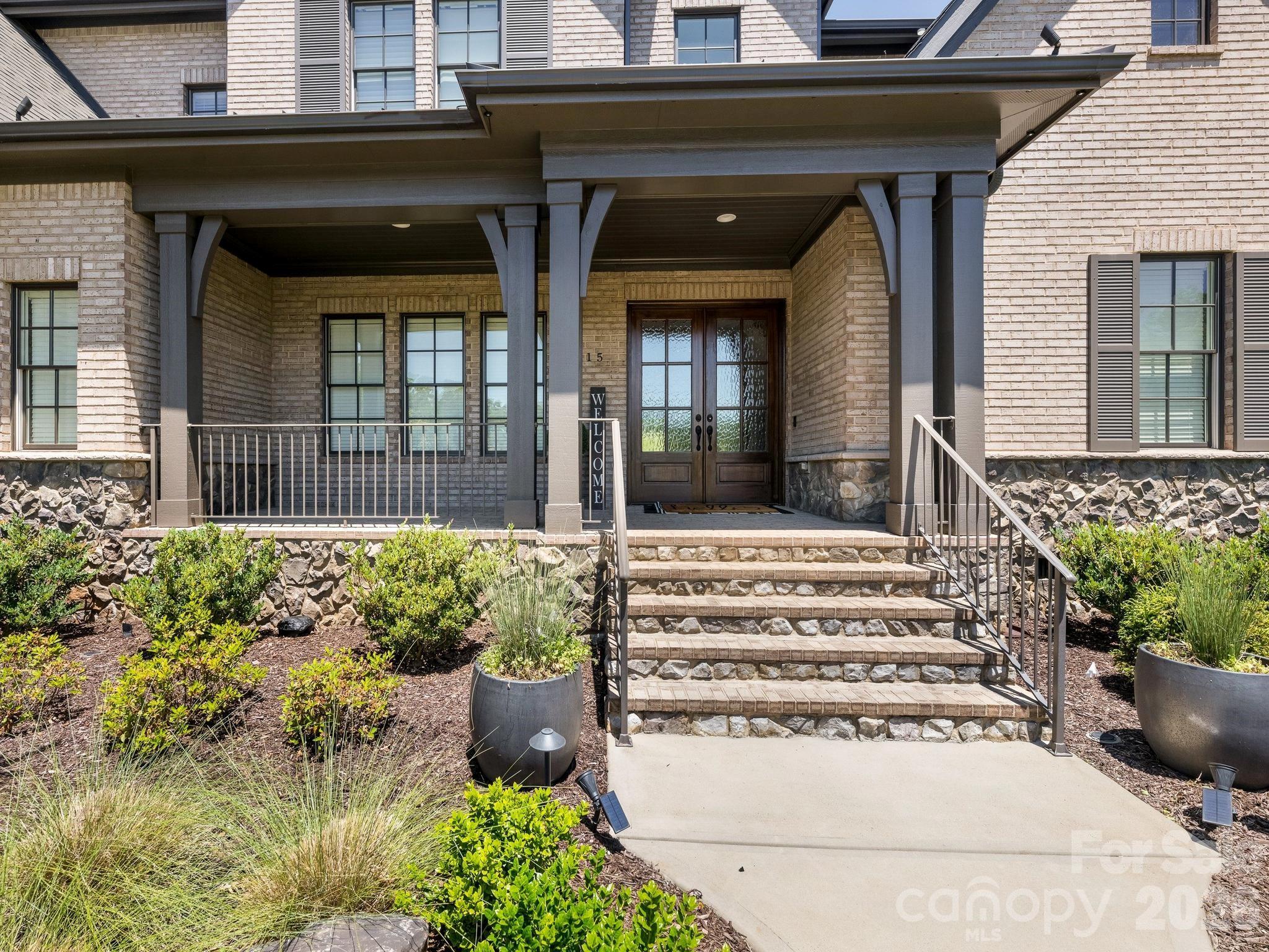 1115 Shelton Oaks Court, Charlotte, NC - photo 2 of 39