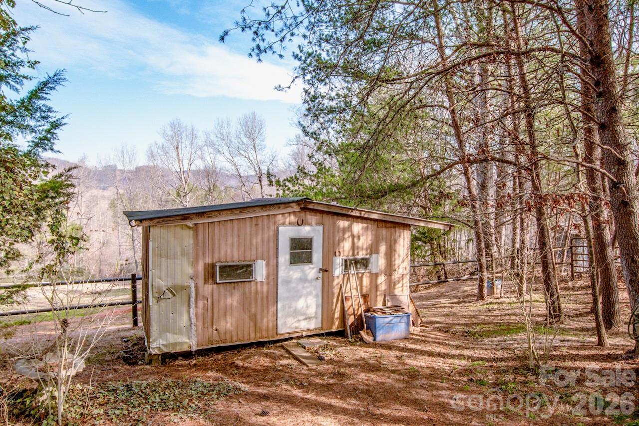 508 Liles Lane, Hiddenite, NC - photo 10 of 46