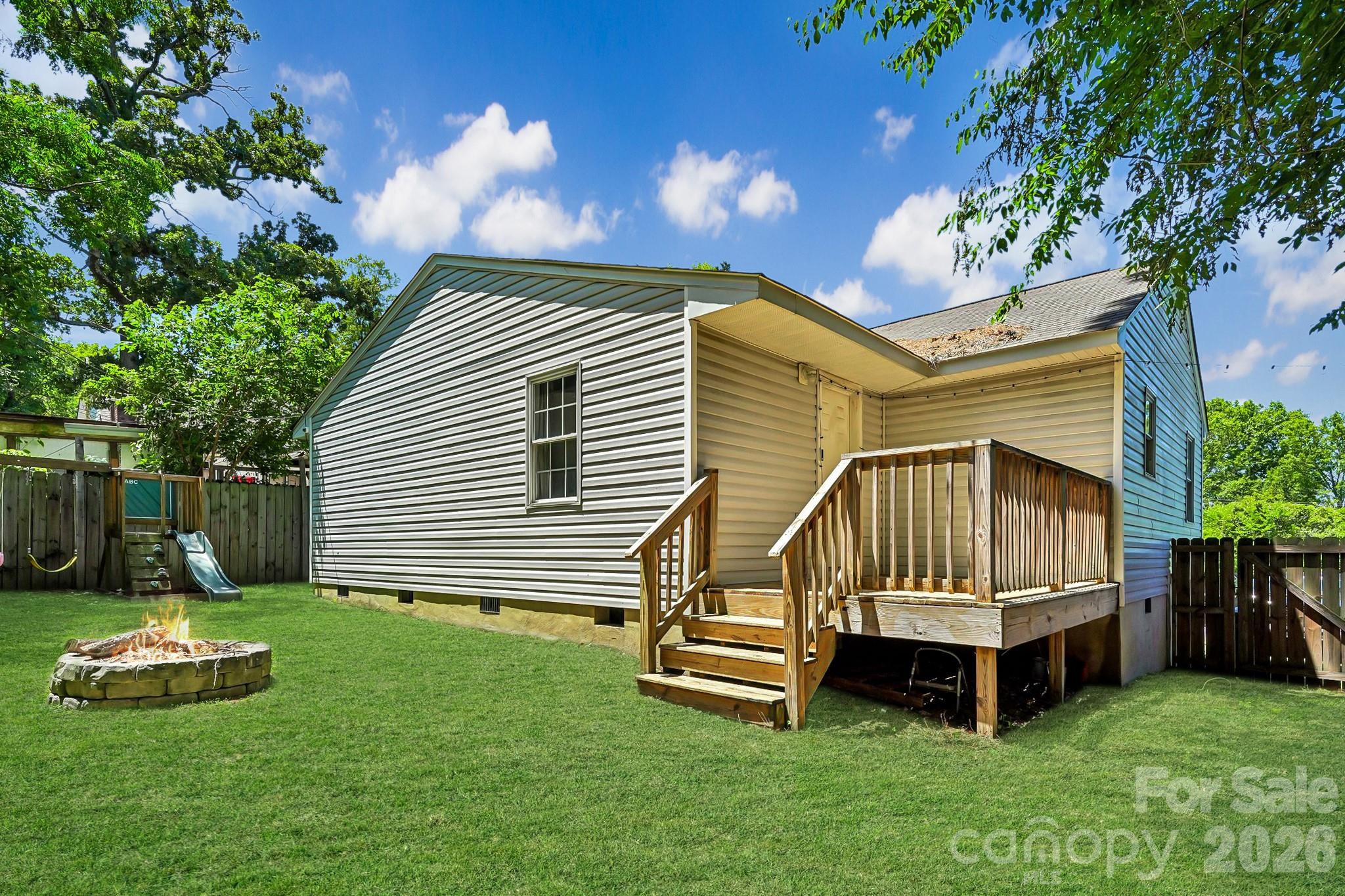 Photo 33 of 1824 Double Oaks Road, Charlotte, NC