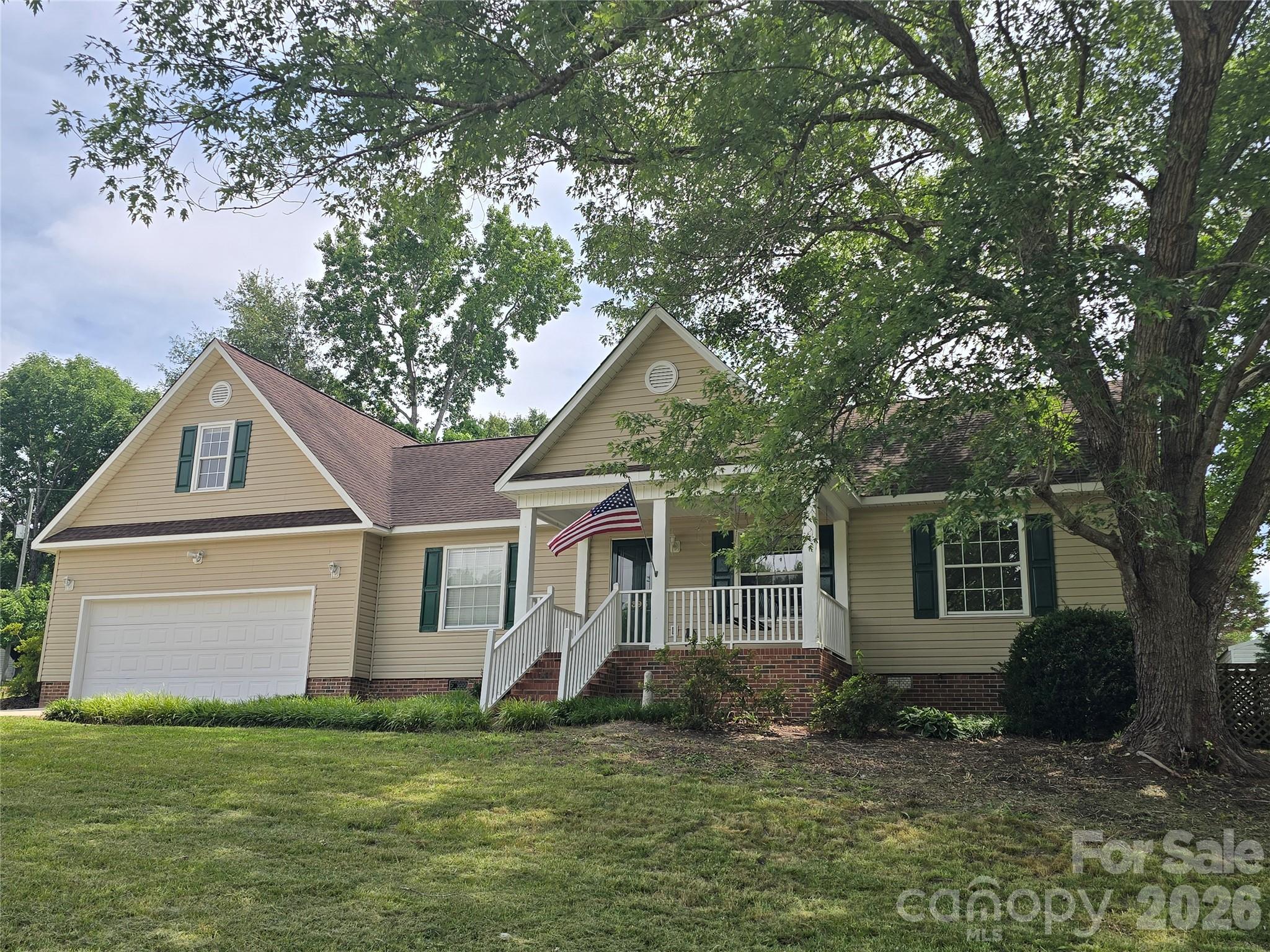 2393 Oxford Circle, Lancaster, SC