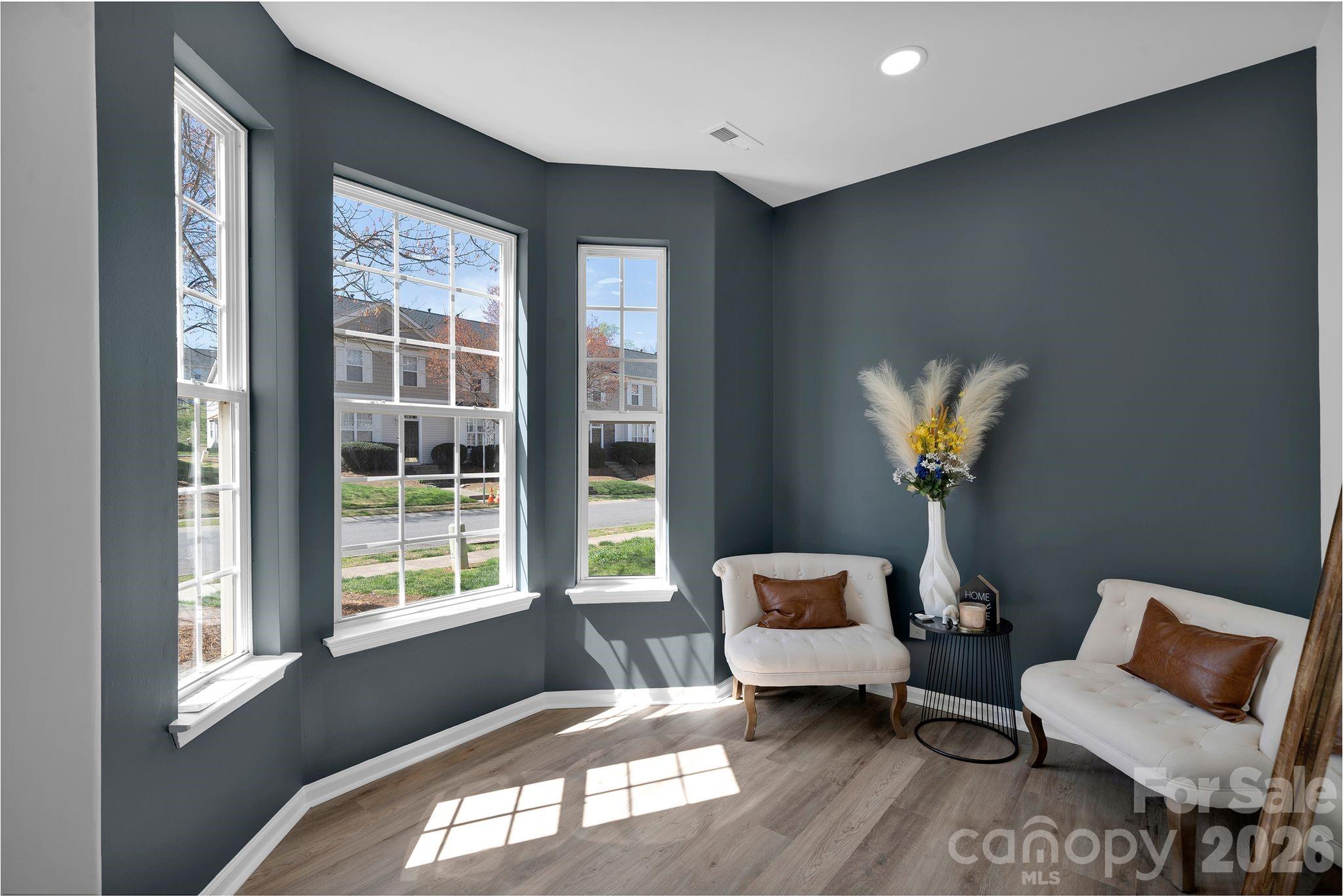 Photo 5 of 8131 Kings Creek Drive, Charlotte, NC