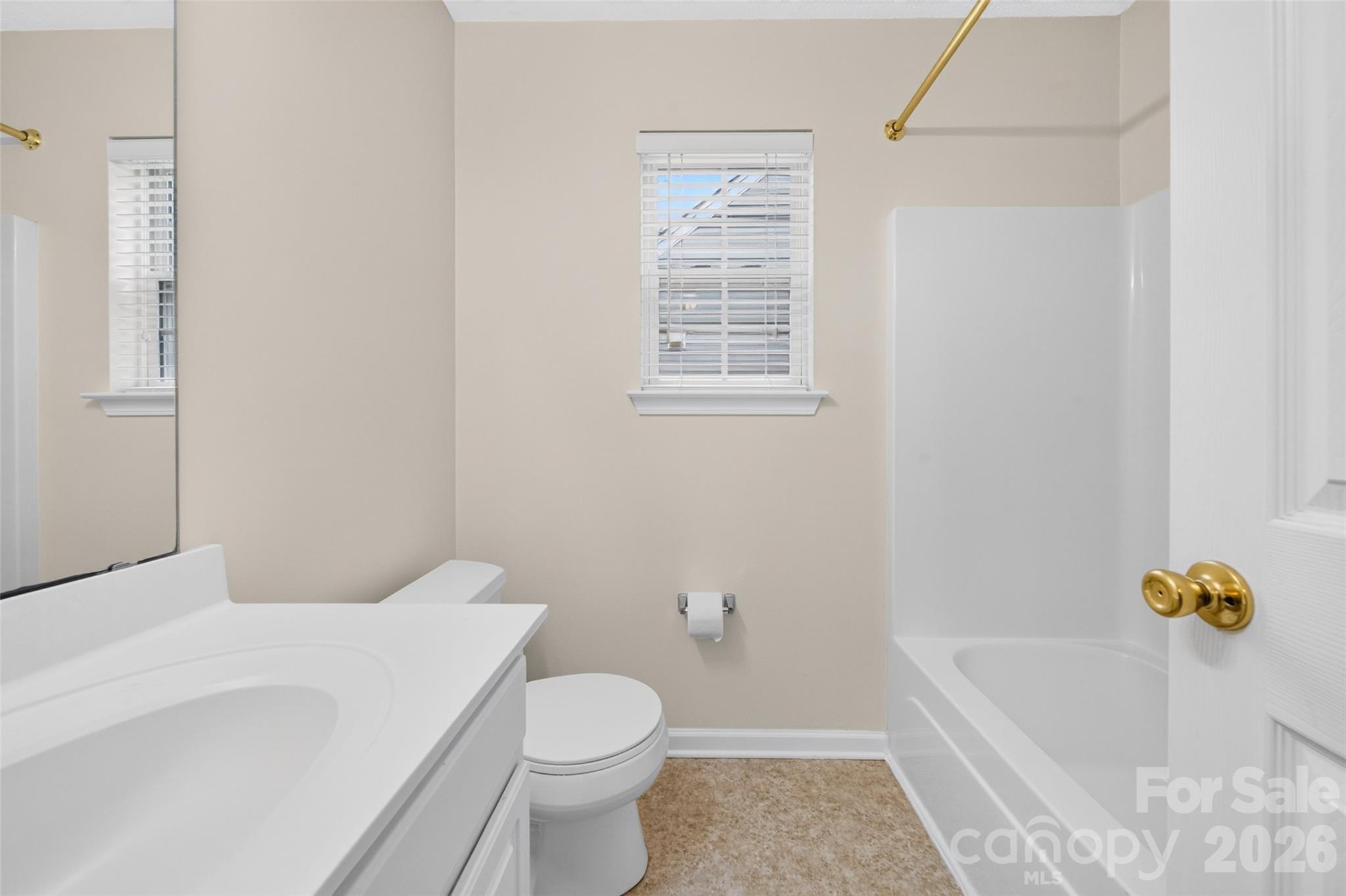 Home for sale at 4627 Victory Lane, Charlotte, NC — photo 11 of 39