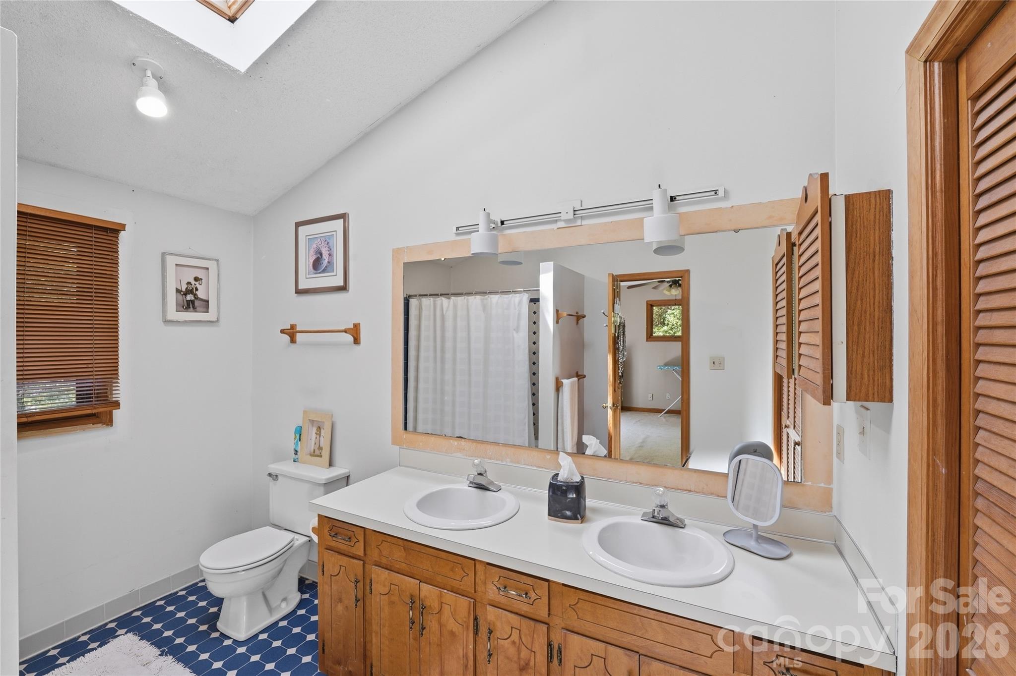 Photo 32 of 7040 Summer Place, Charlotte, NC