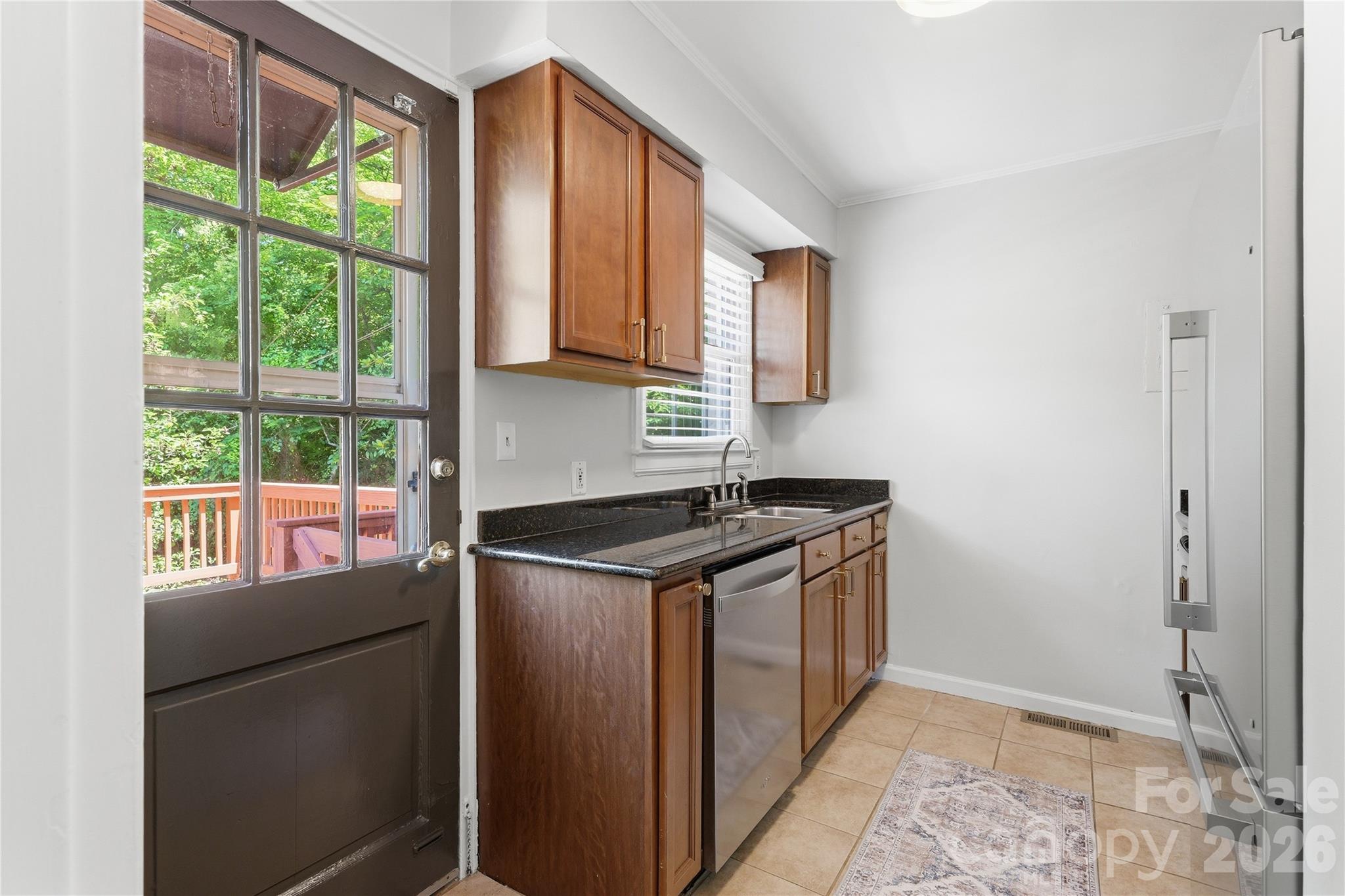 Photo 11 of 525 Wakefield Drive, Charlotte, NC
