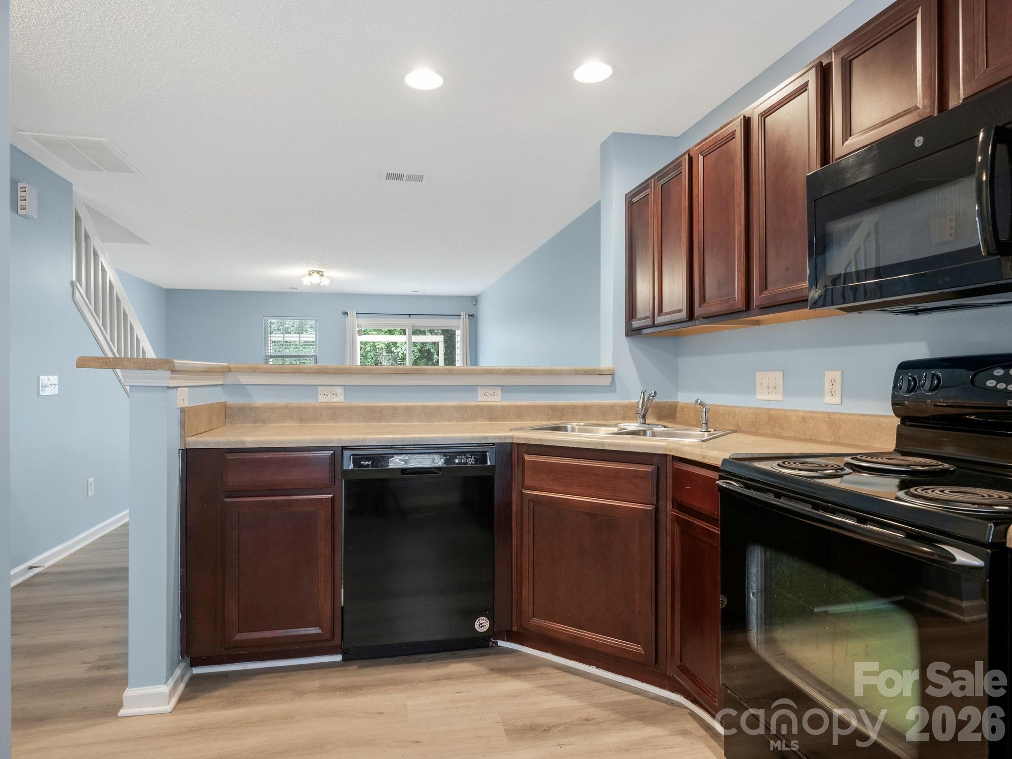 Photo 4 of 3259 Blythe Ridge Court, Charlotte, NC