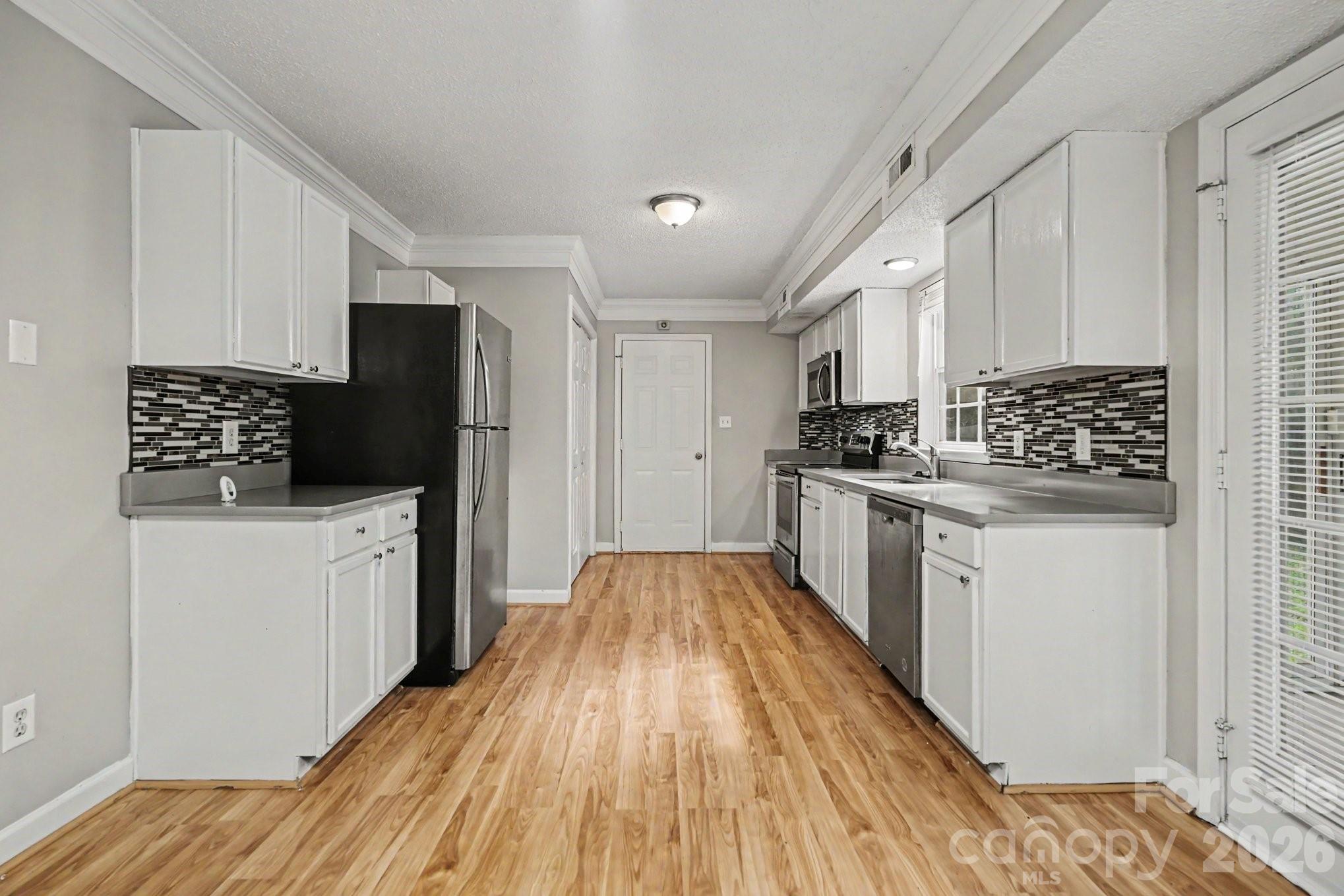 Photo 6 of 1029 Jordans Pond Lane, Charlotte, NC
