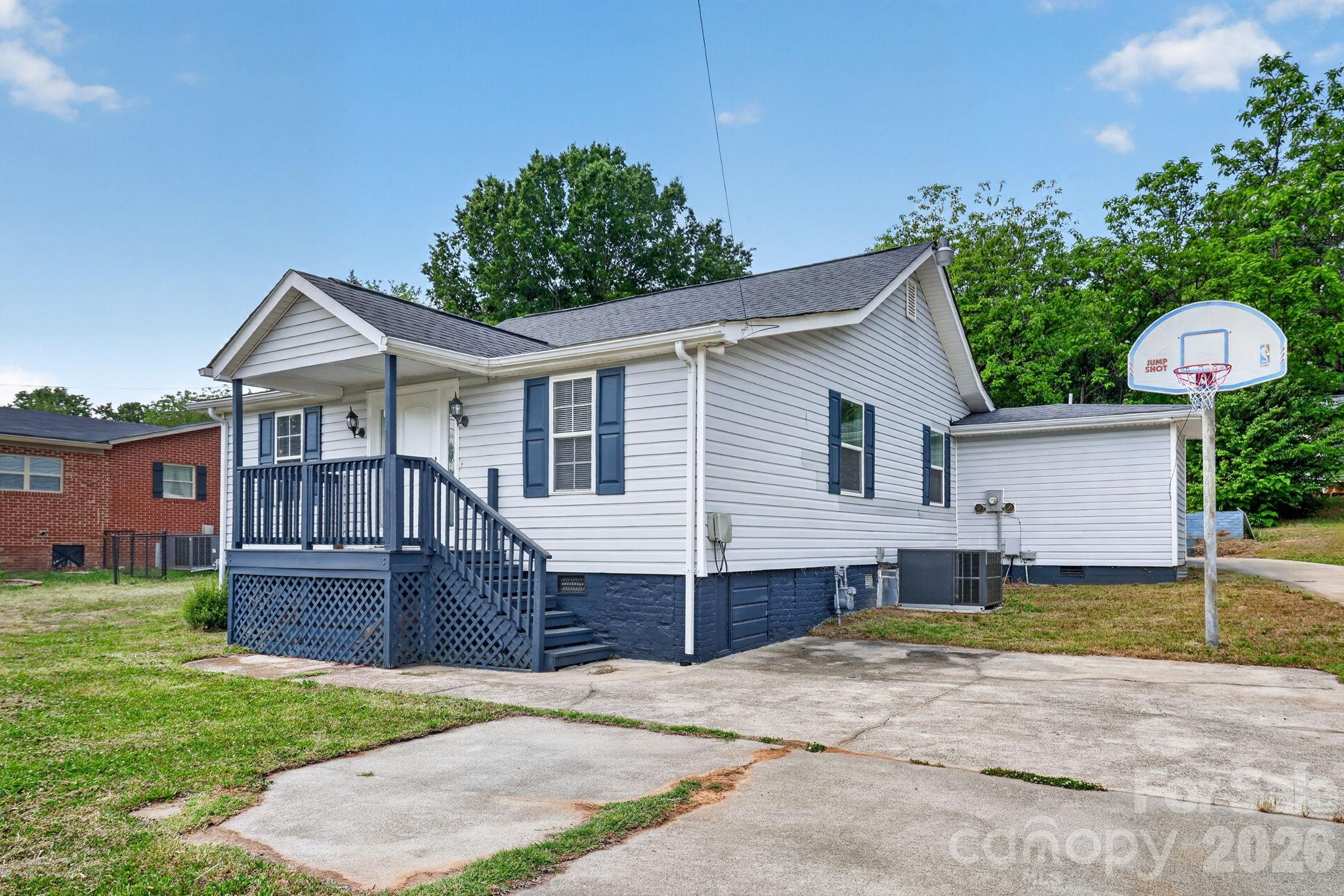 Photo 4 of 62 Roberta Road SW, Concord, NC