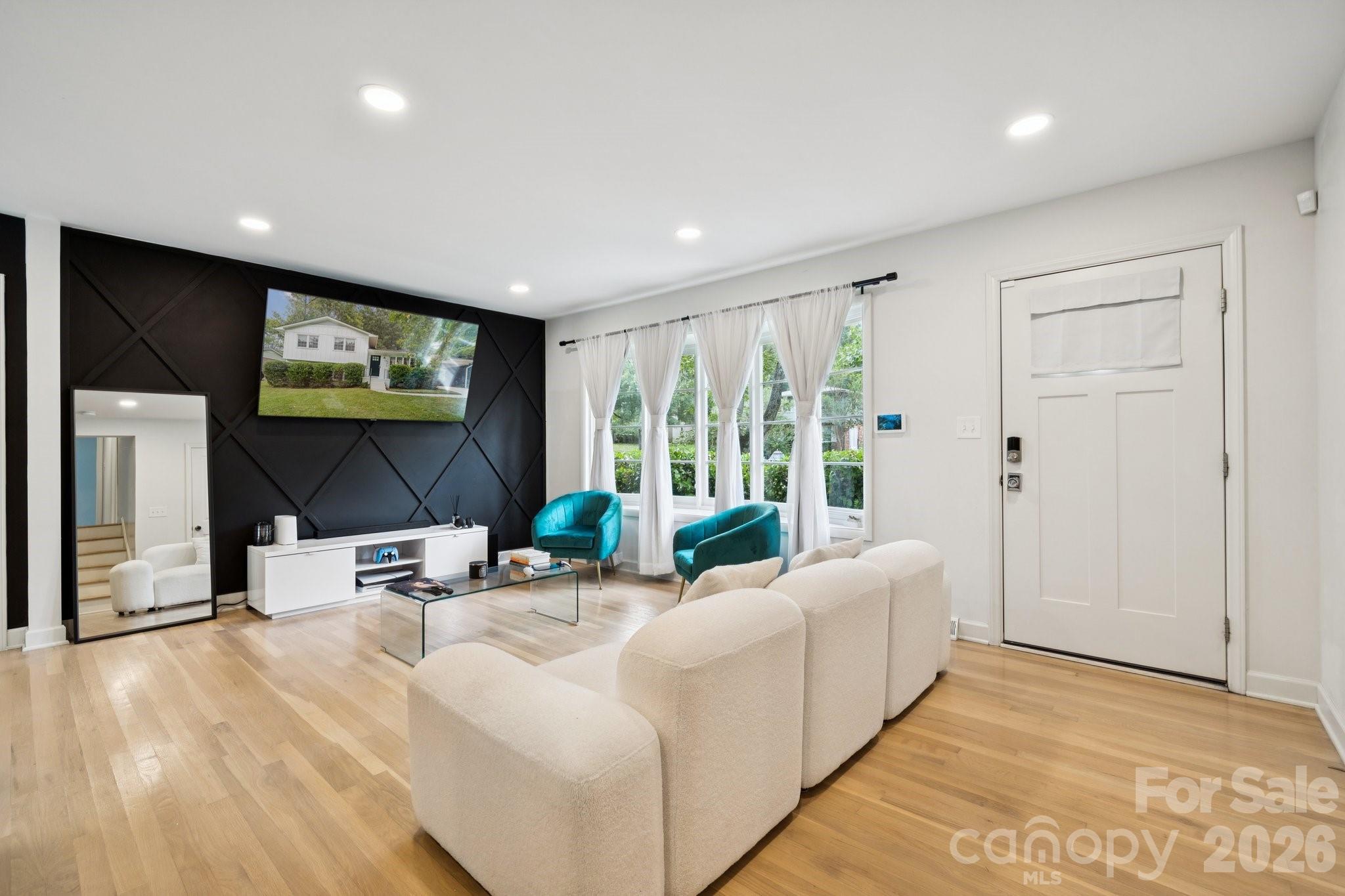 Photo 2 of 1530 Barberry Court, Charlotte, NC
