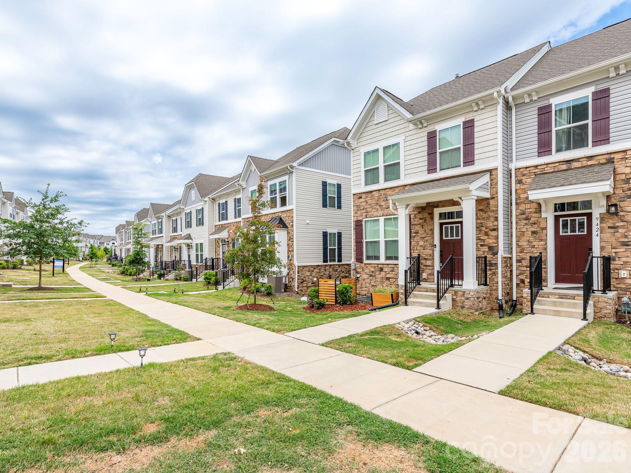 Photo 3 of 9420 Mallard Mills Drive, Charlotte, NC