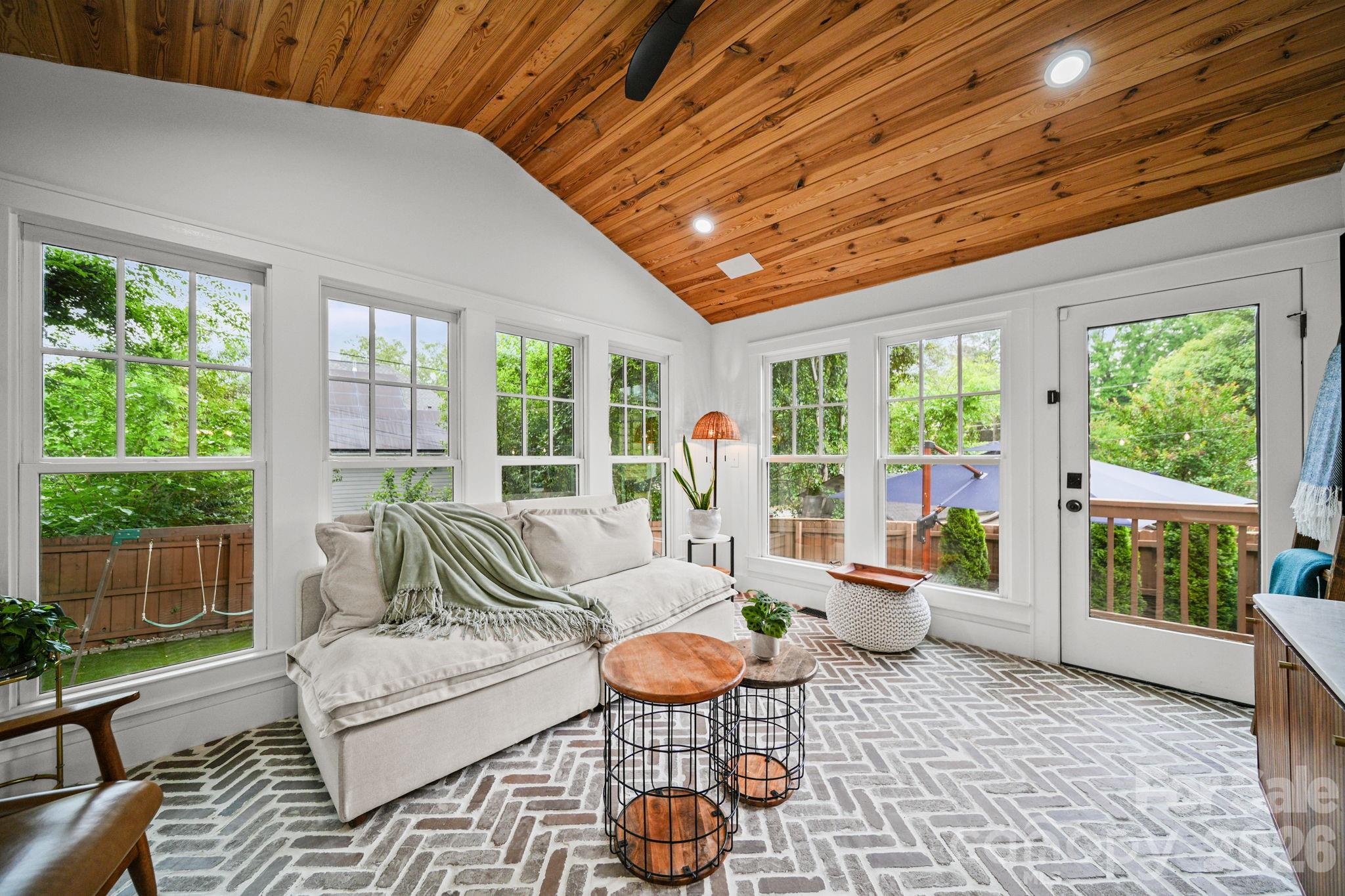 1716 Merriman Avenue, Charlotte, NC - photo 10 of 34