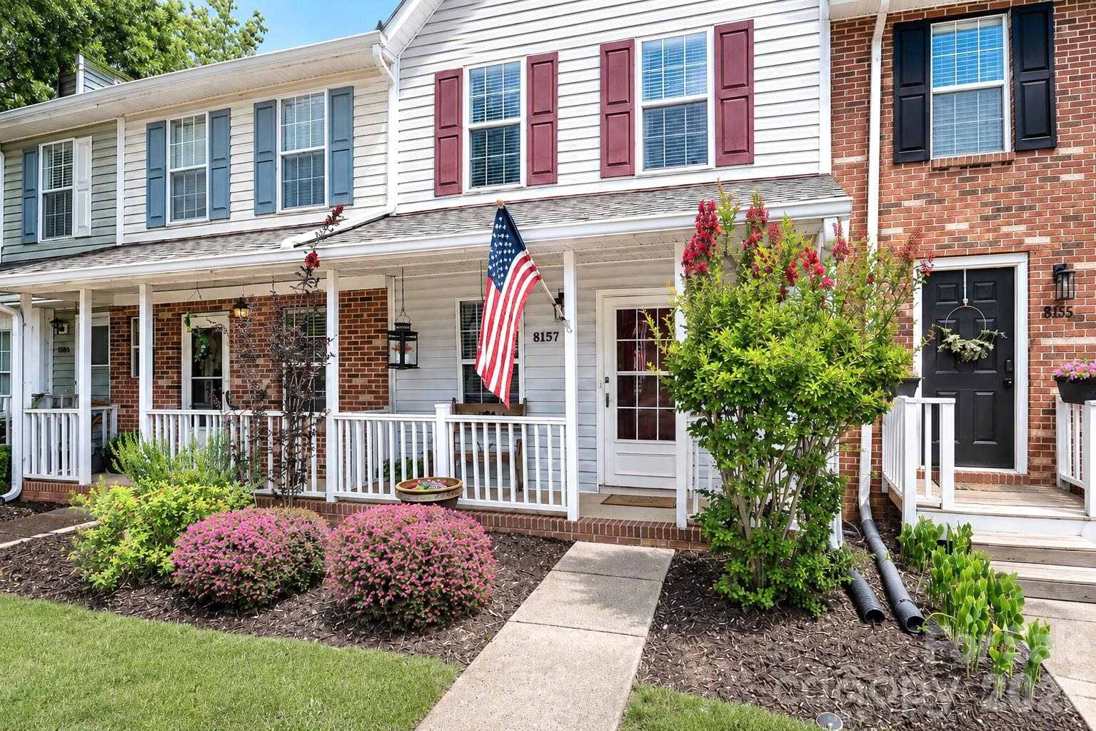 Photo 2 of 8157 Circle Tree Lane, Charlotte, NC