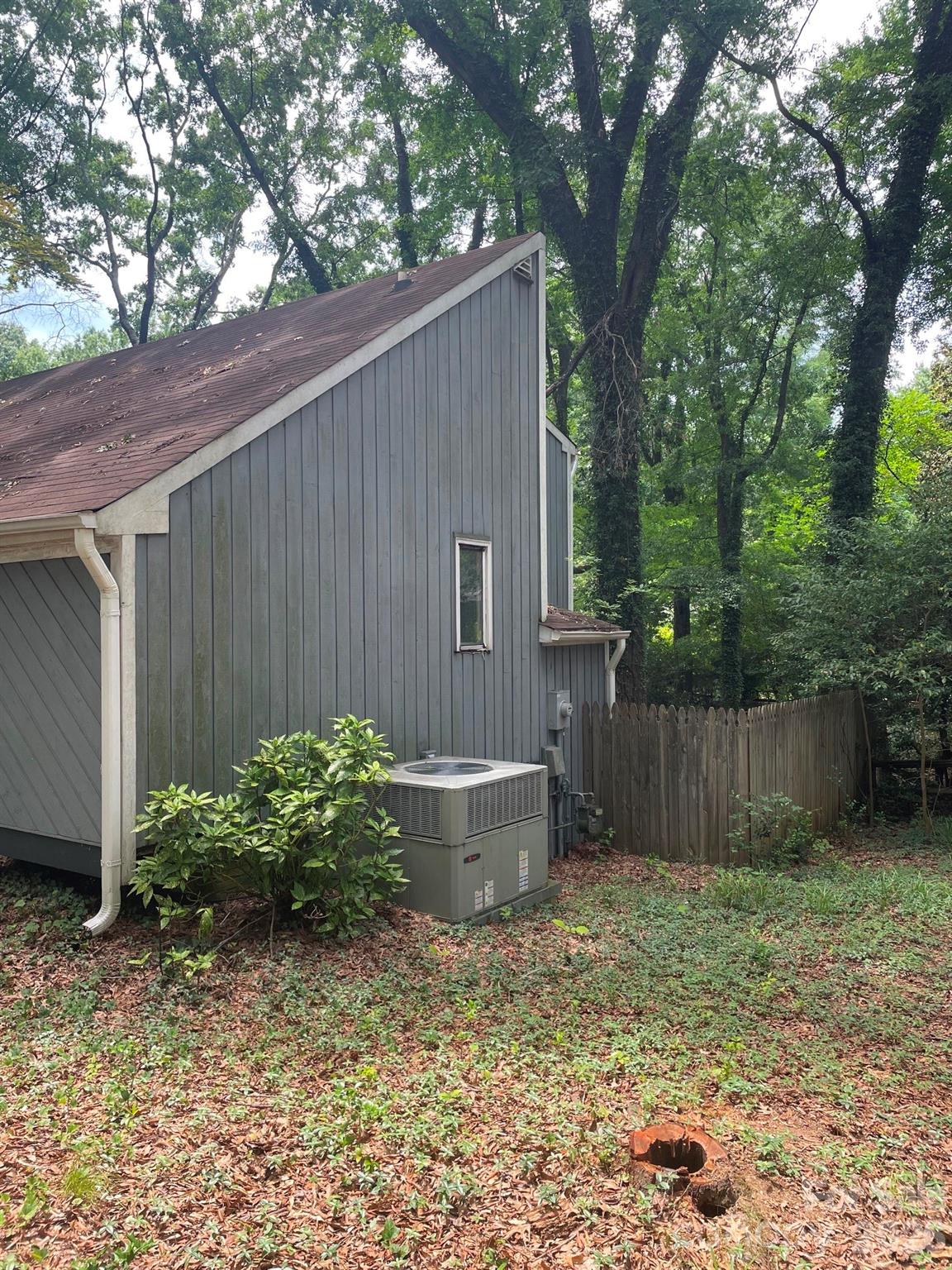 Photo 3 of 6026 Kingstree Drive, Charlotte, NC