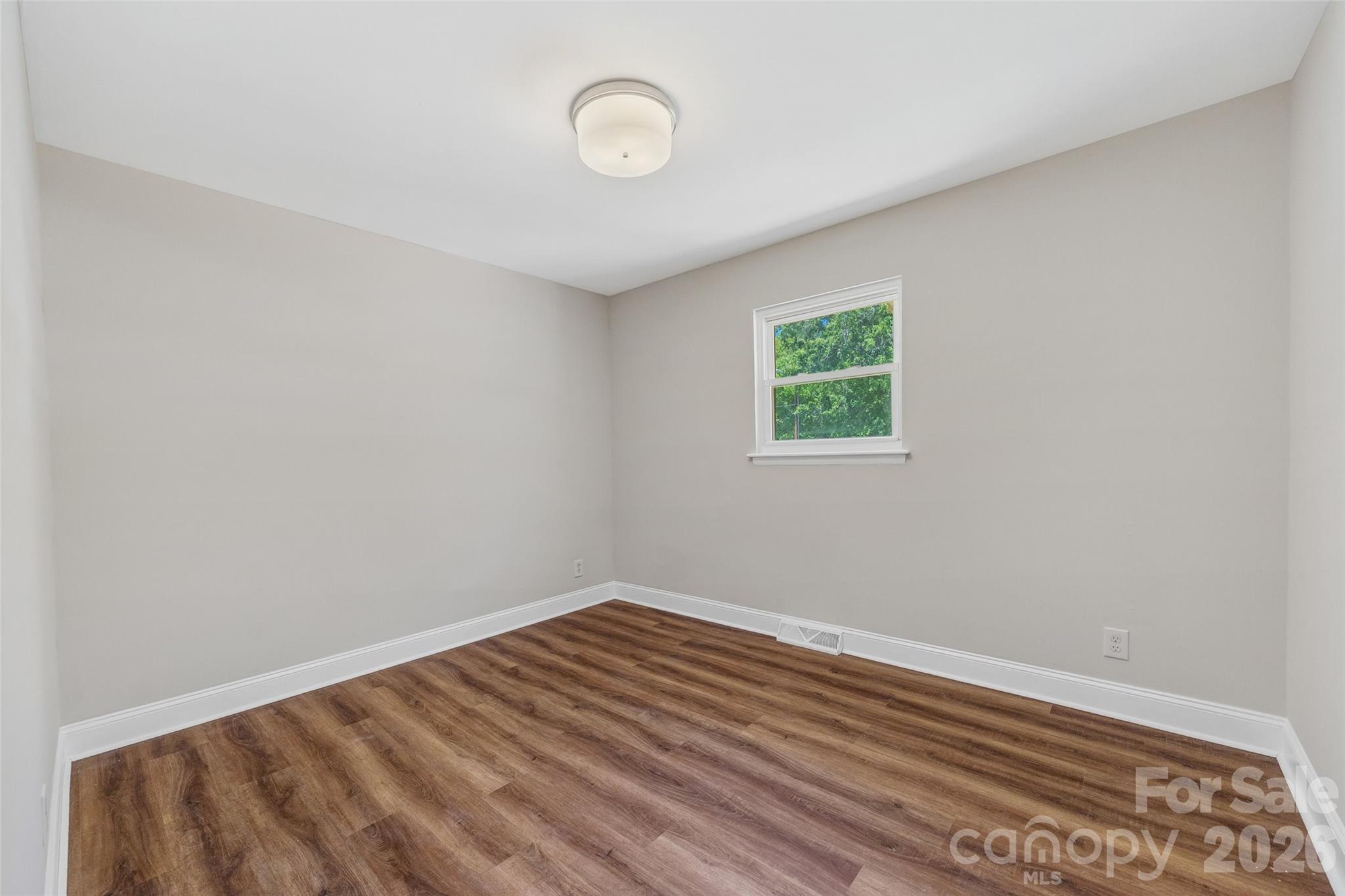 Photo 17 of 2111 Shalimar Drive, Charlotte, NC