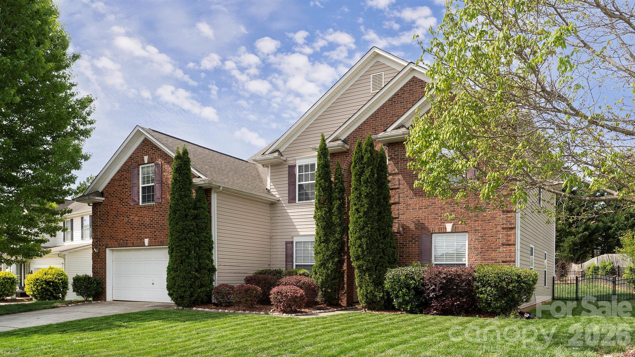 Photo 2 of 16731 Macanthra Drive, Charlotte, NC
