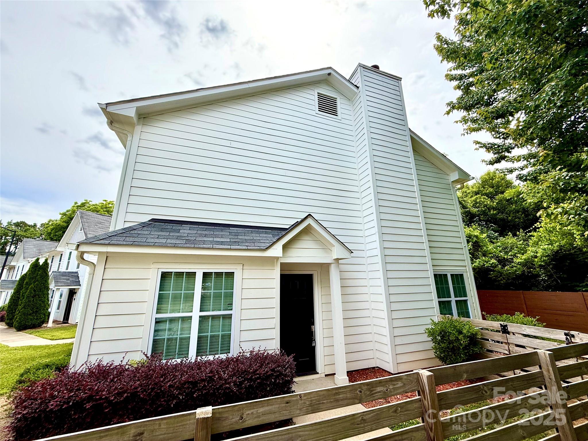 Photo 2 of 1519 Briar Creek RoadB, Charlotte, NC