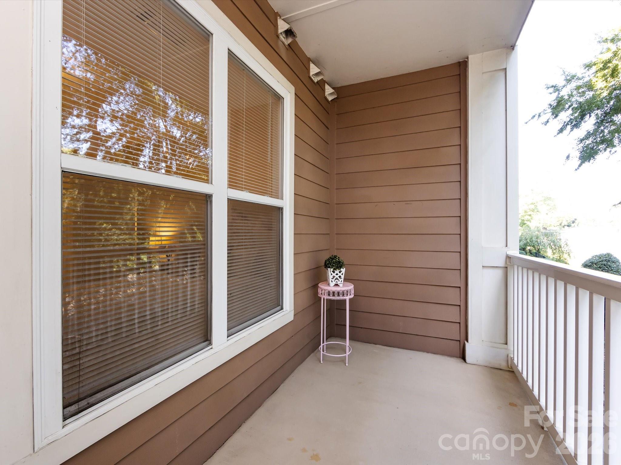 Photo 15 of 1000 E Woodlawn Road113, Charlotte, NC