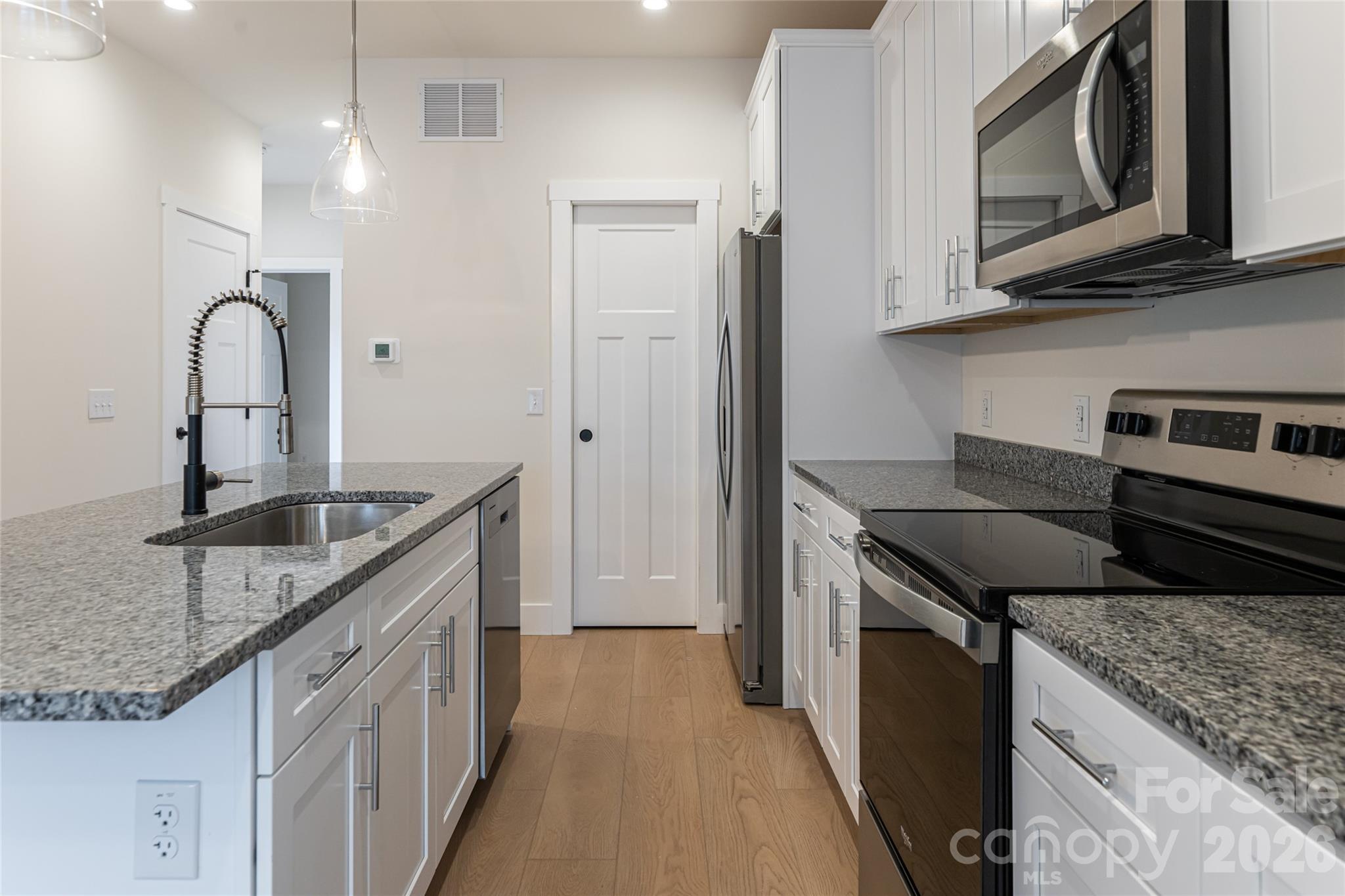4 Wyndom Lane, Asheville, NC - photo 9 of 38