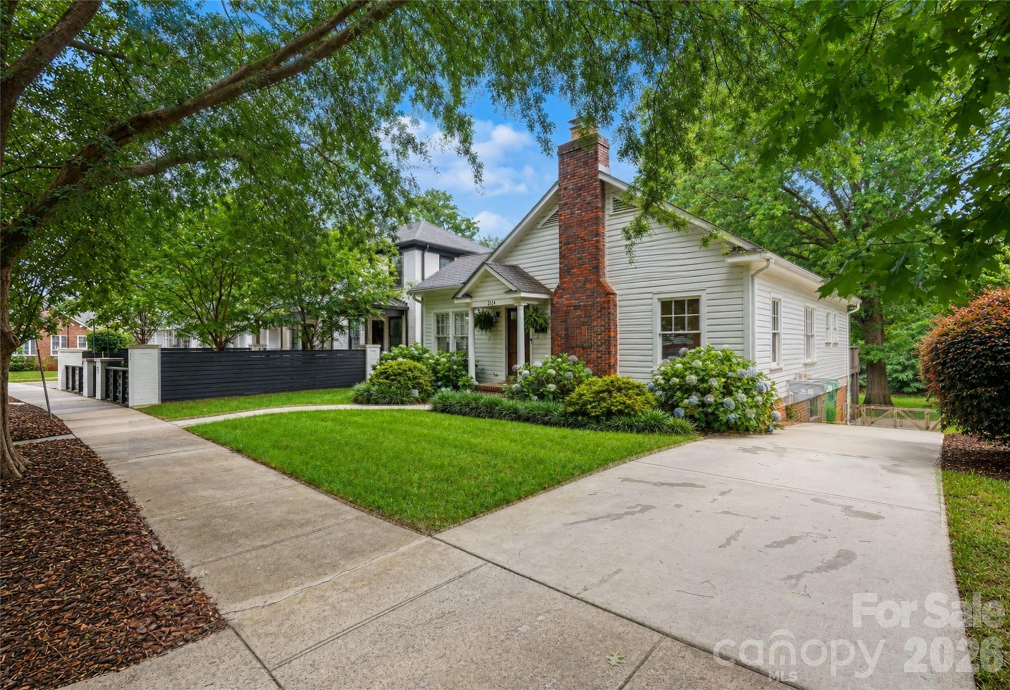 Photo 18 of 2124 Lombardy Circle, Charlotte, NC