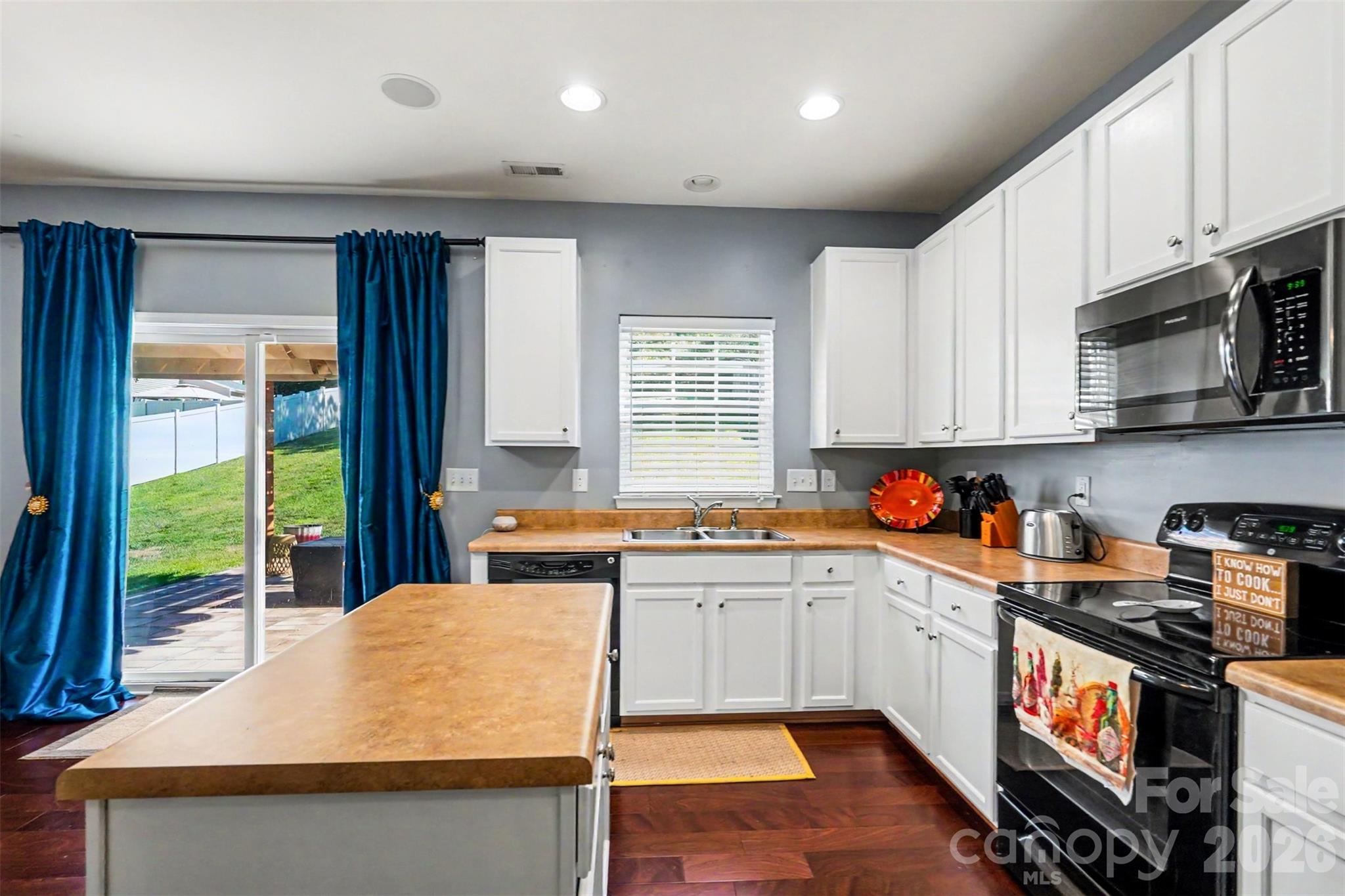 Photo 7 of 3315 Ashley View Drive, Charlotte, NC