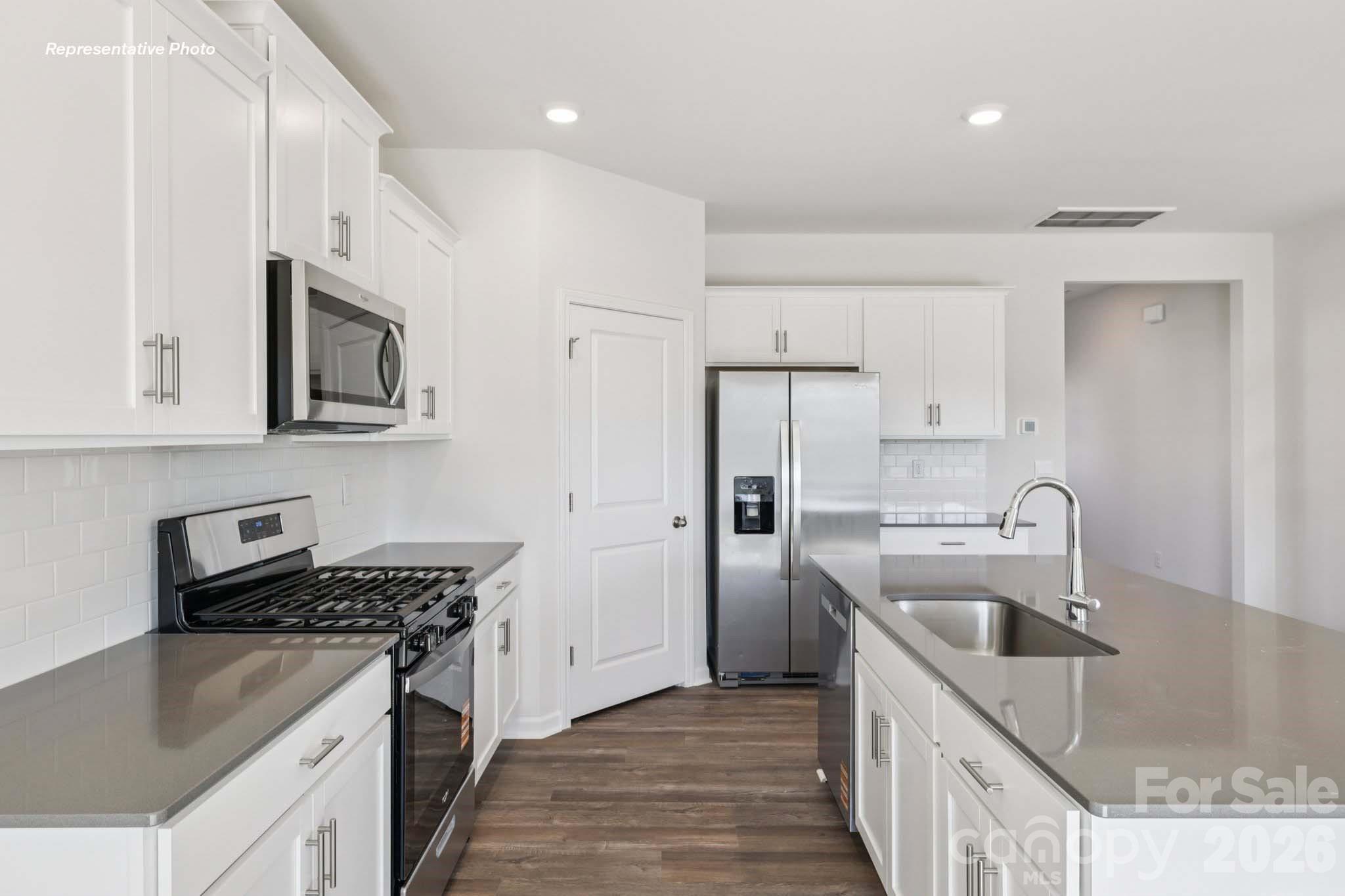 Photo 7 of 5131 Shallow Brook Drive, Charlotte, NC
