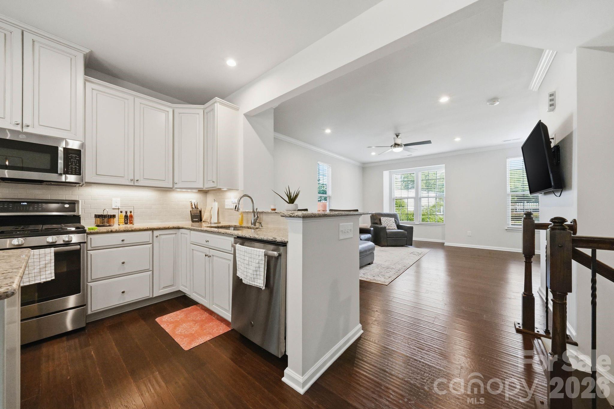 1221 Queen Lyon Court, Charlotte, NC - photo 16 of 46