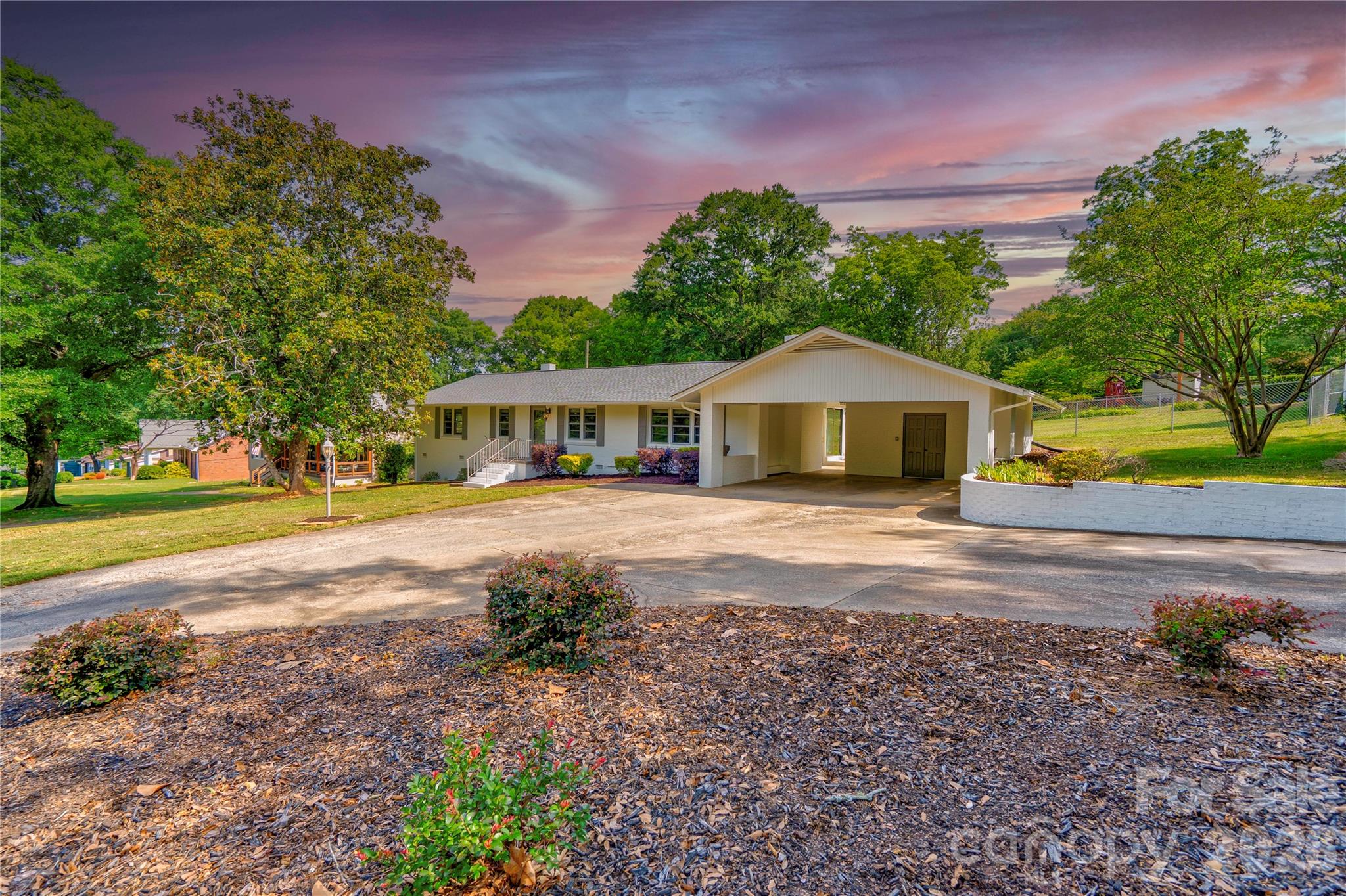 809 Forest Hills Drive, Shelby, NC - photo 1 of 25