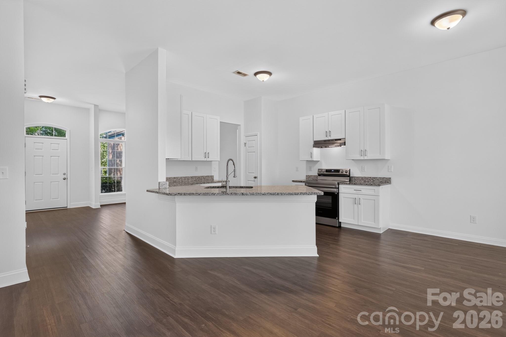 Photo 3 of 11518 Planters Estates Drive, Charlotte, NC