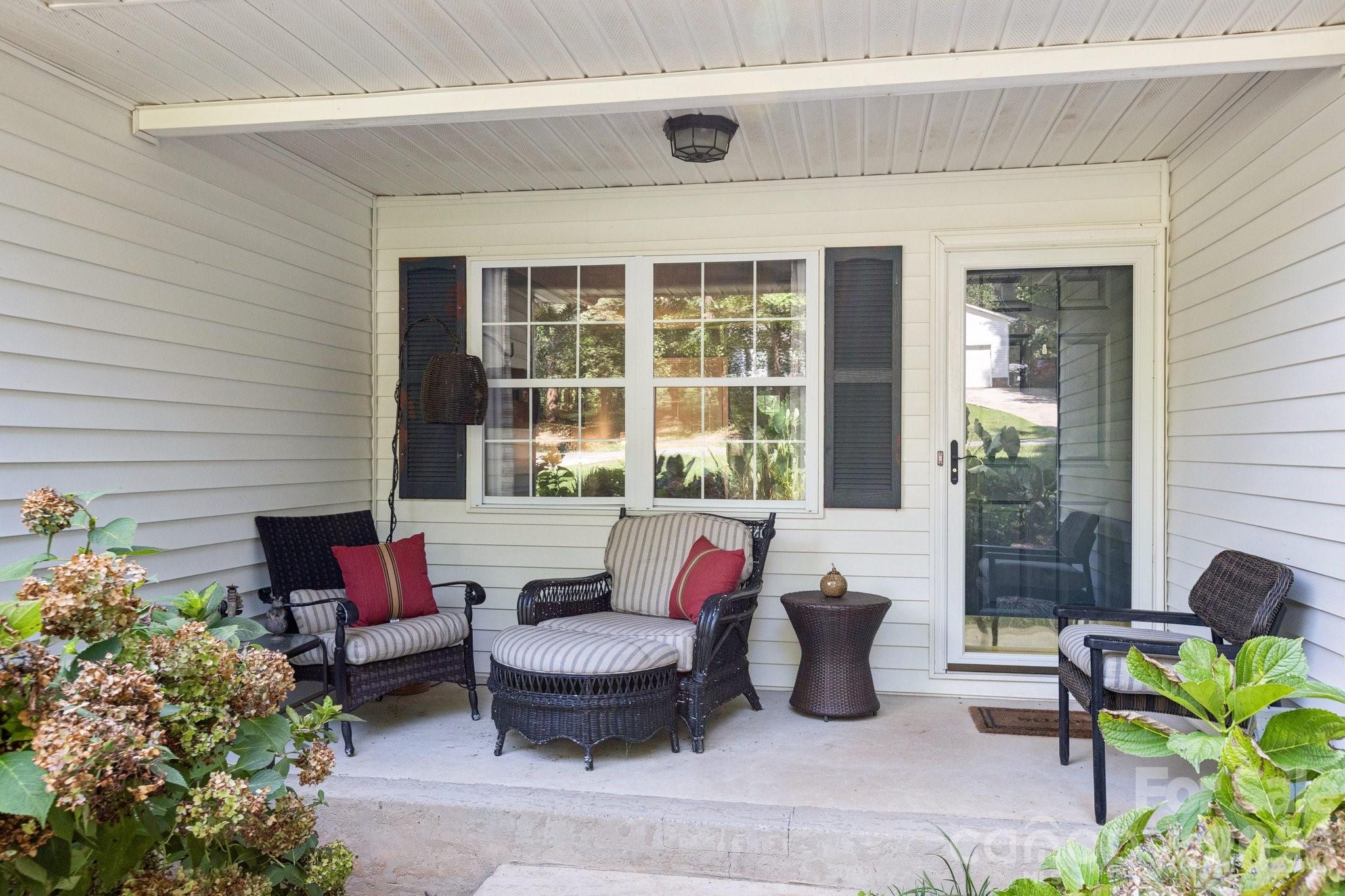 Photo 4 of 125 Mills Forest Lane, Mooresville, NC