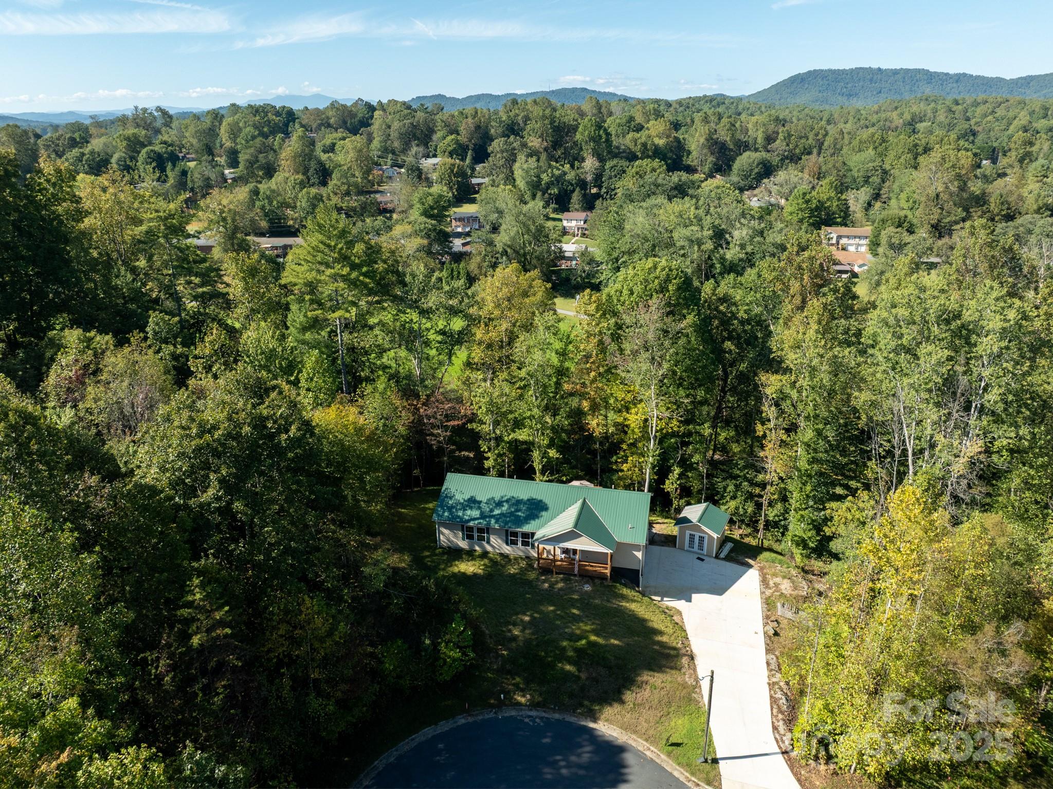 1036 Williamsburg Drive, Lenoir, NC - photo 32 of 35
