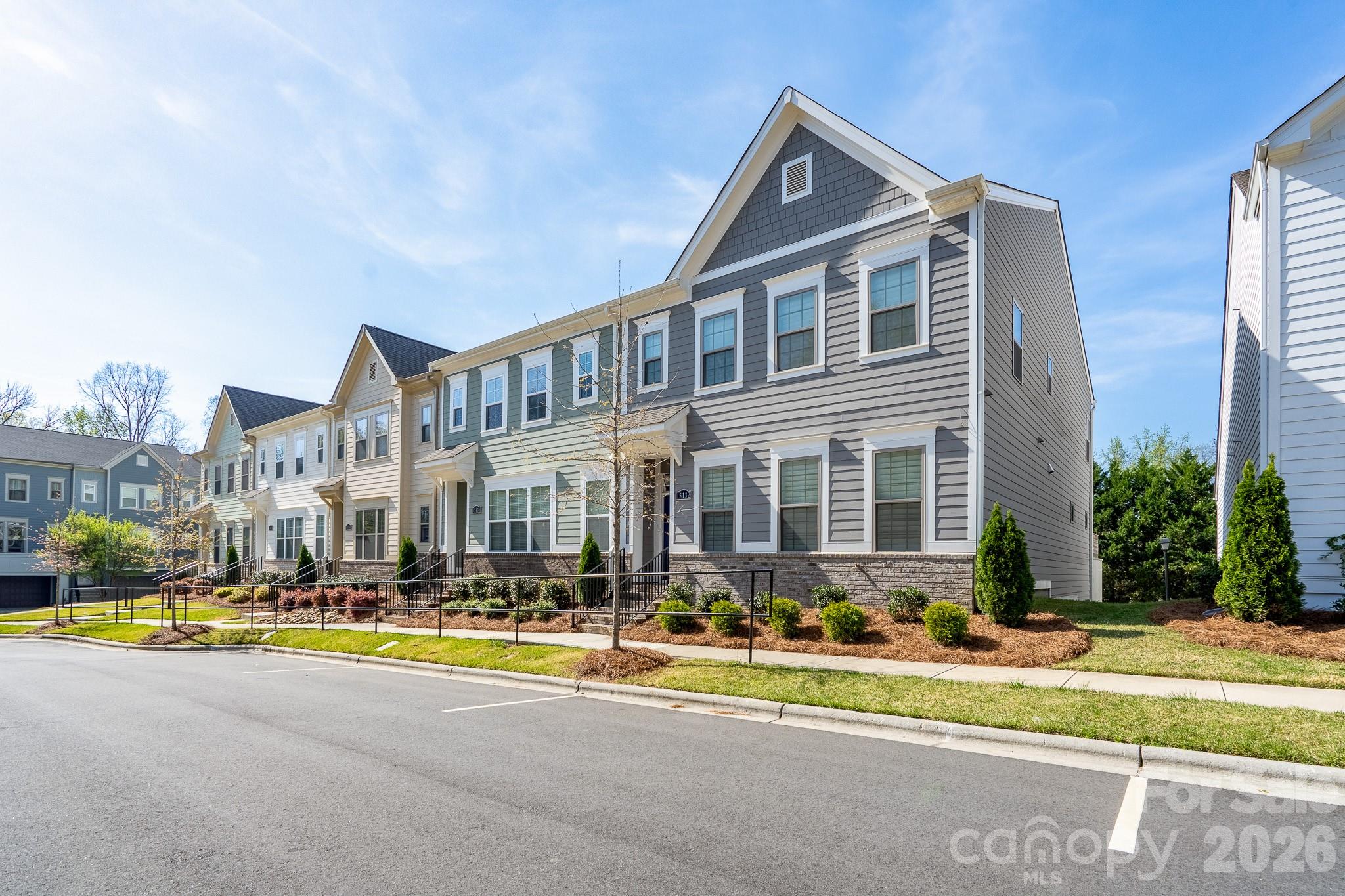 15132 Rocky Bluff Loop, Davidson, NC - photo 2 of 39