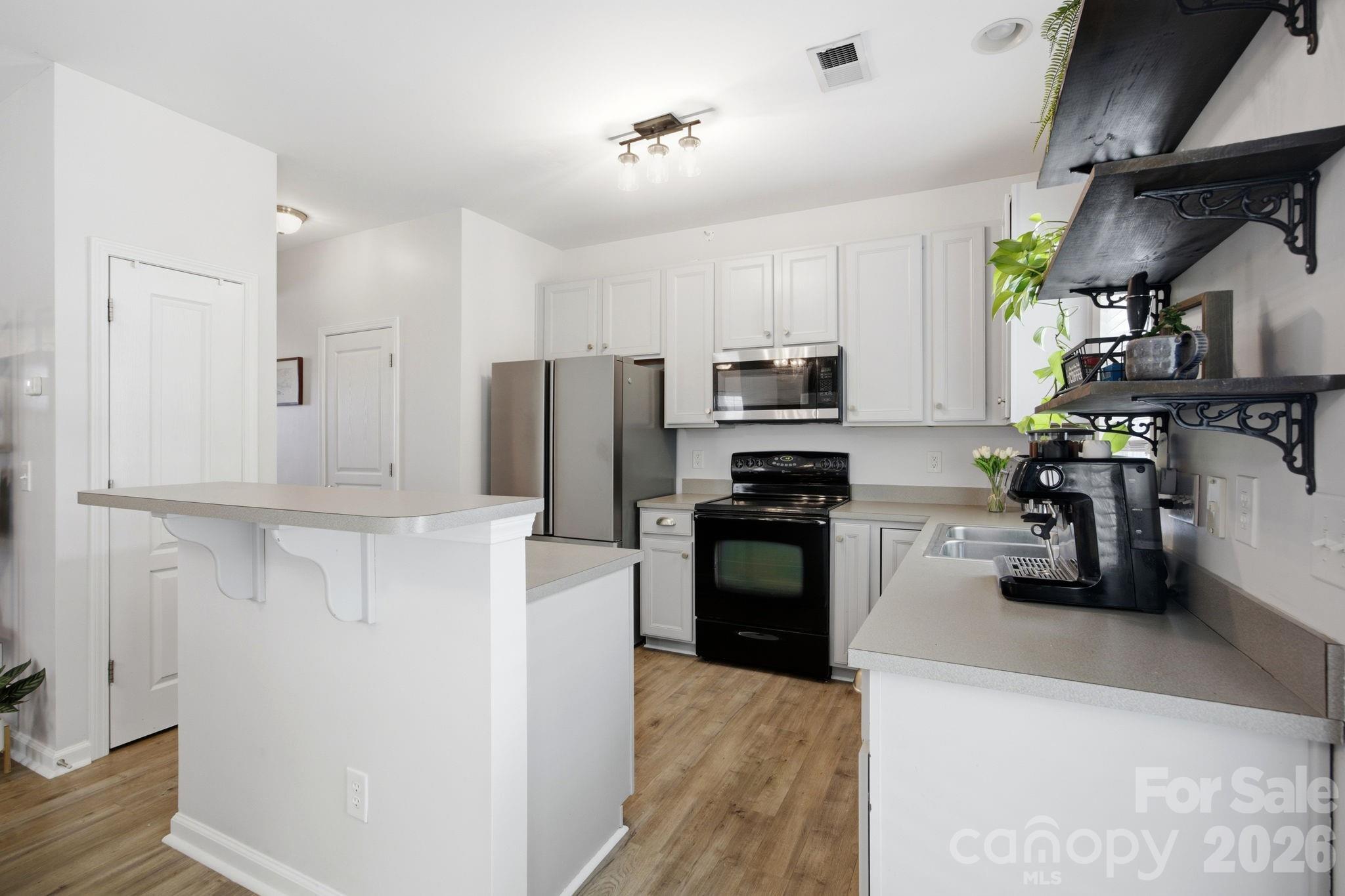 Photo 16 of 9511 Long Hill Drive, Charlotte, NC