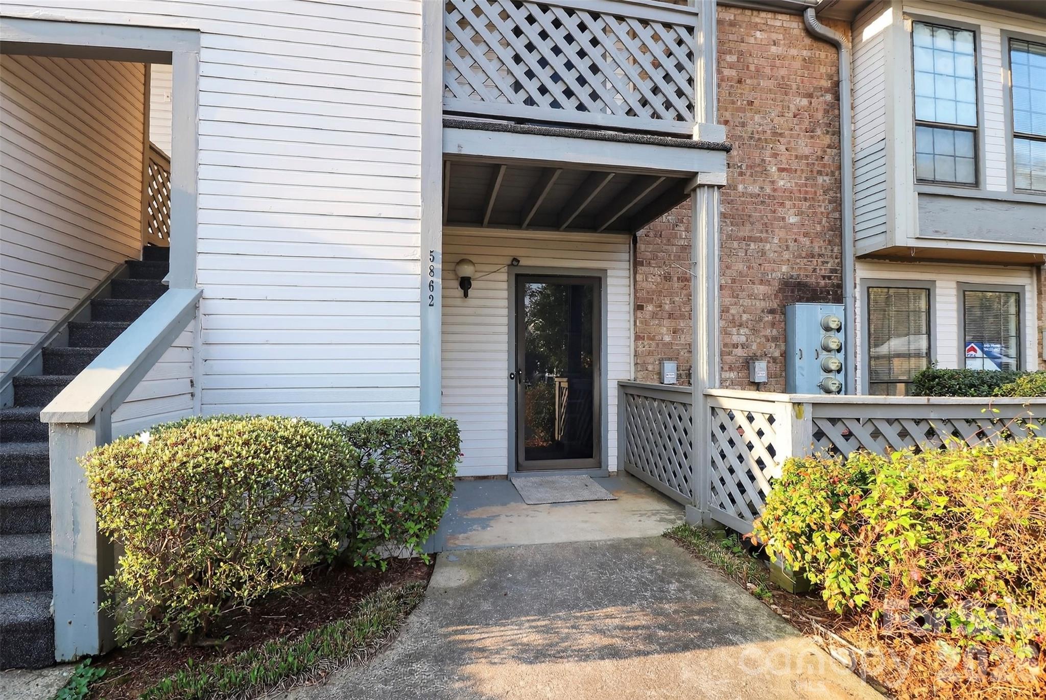 Photo 33 of 5862 Harris Grove Lane, Charlotte, NC