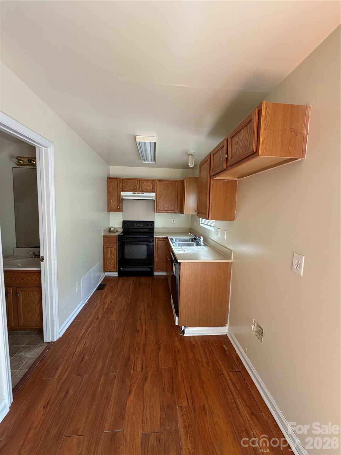 Photo 4 of 7336 Everett Drive, Charlotte, NC