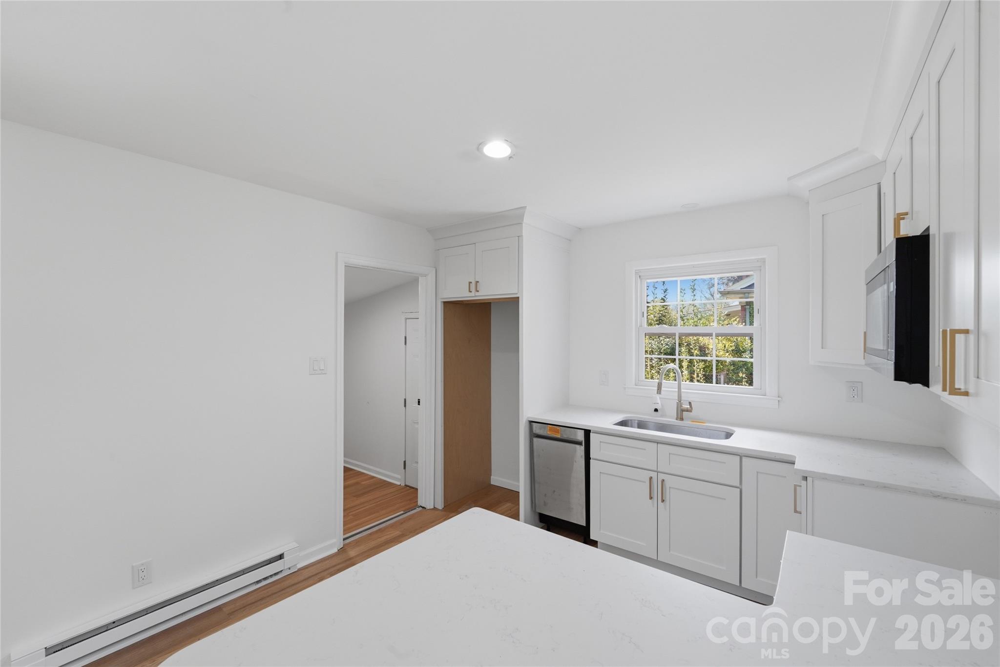 Photo 14 of 5906 Whitingham Drive, Charlotte, NC