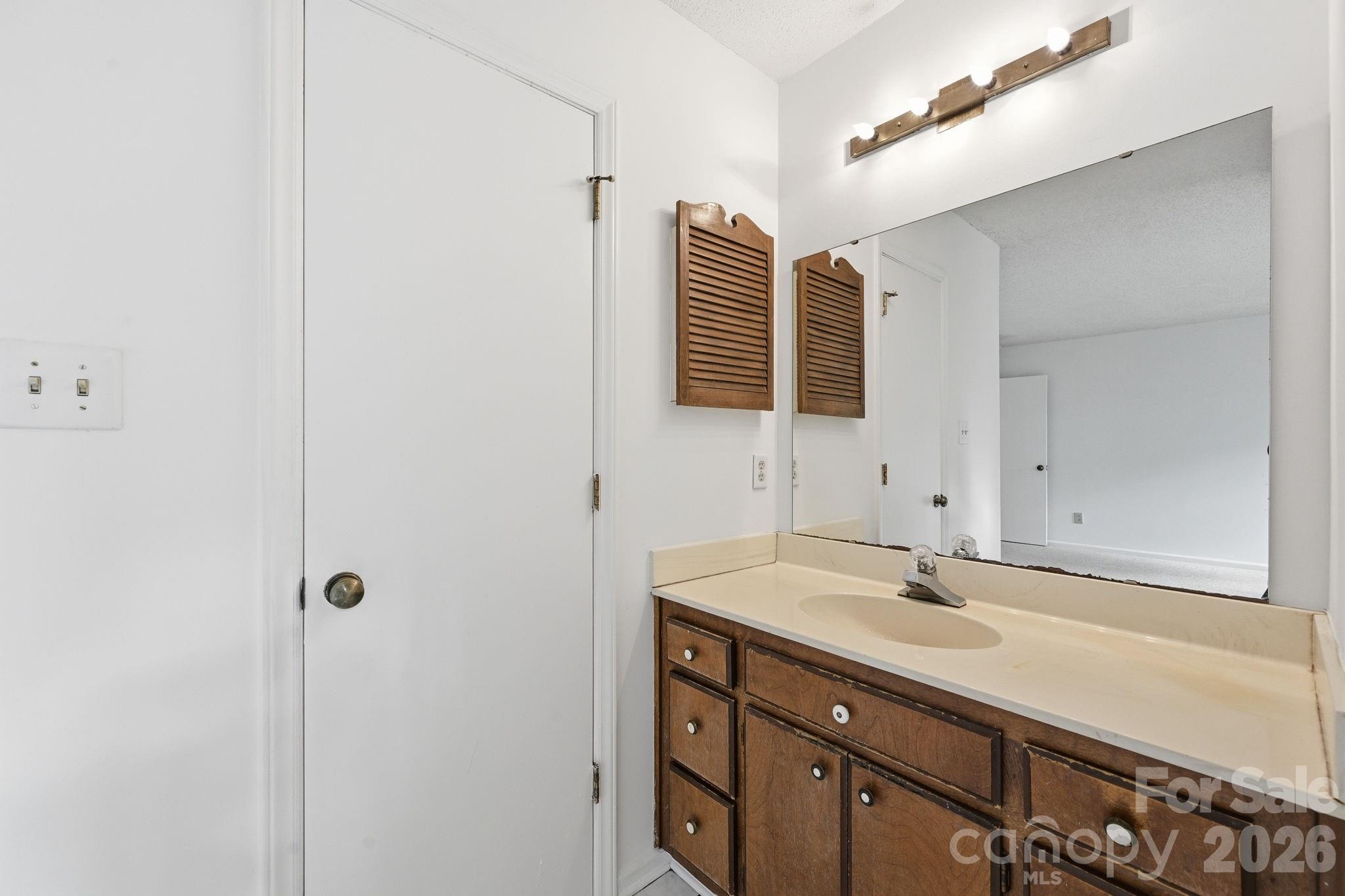 Photo 22 of 2717 Olde Whitehall Road, Charlotte, NC