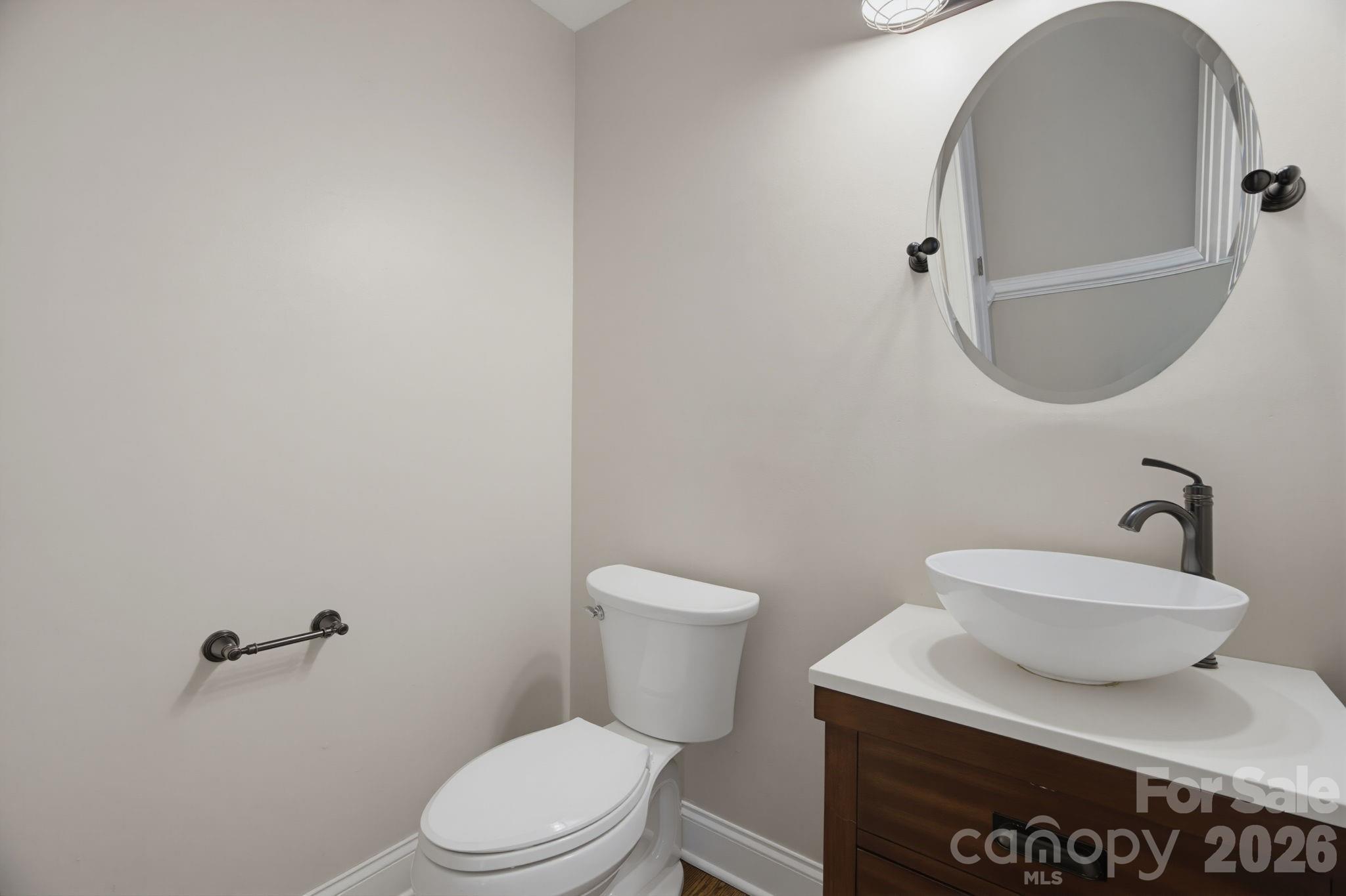 Home for sale at 6632 Elmstone Drive, Charlotte, NC — photo 12 of 38