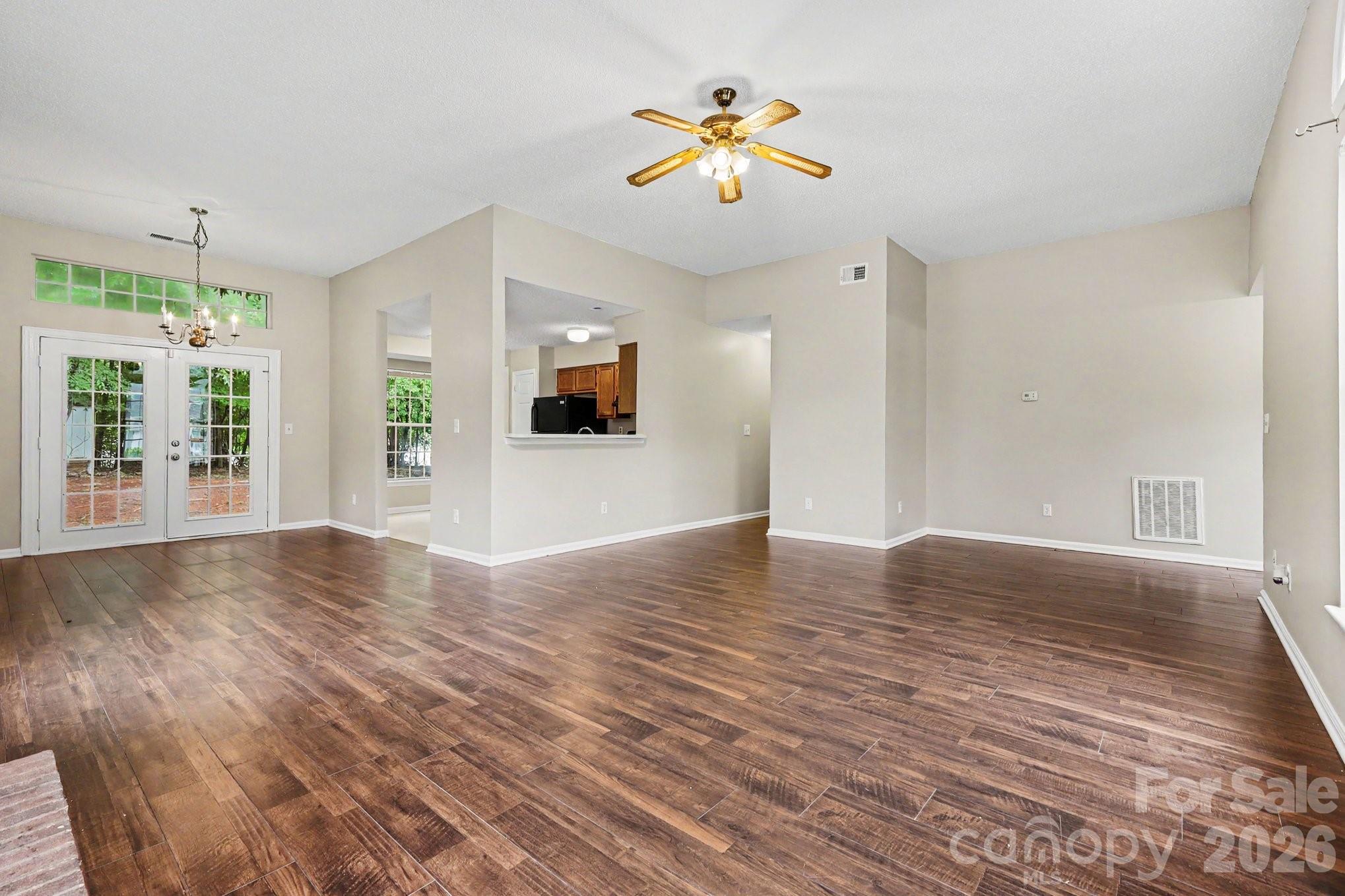 Photo 6 of 7925 Turquoise Drive, Charlotte, NC