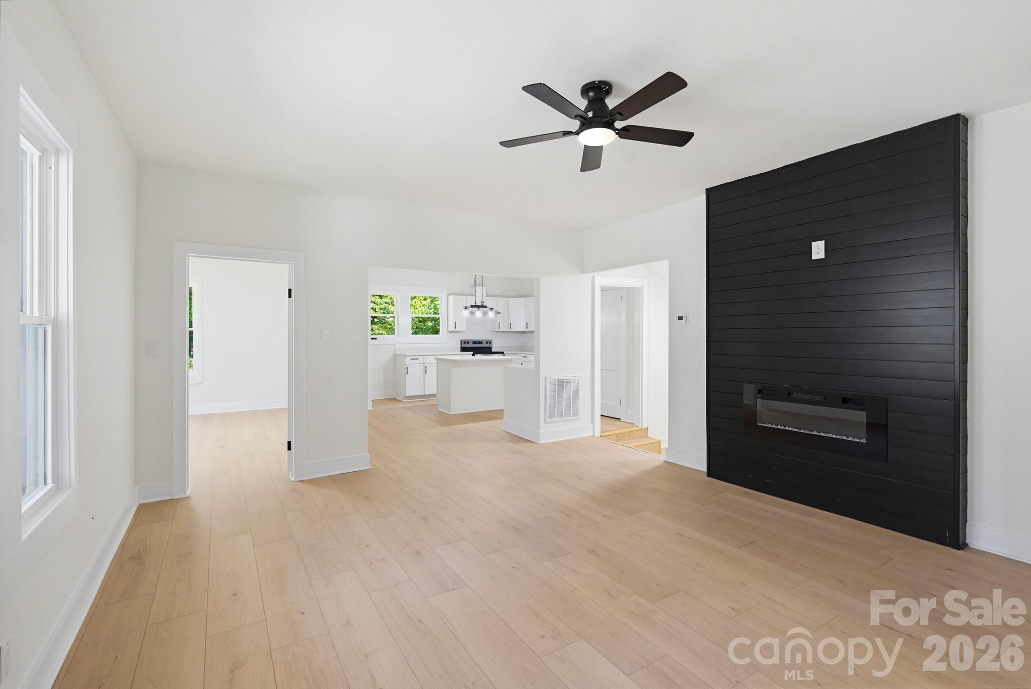 Photo 12 of 2622 Hemphill Street, Charlotte, NC