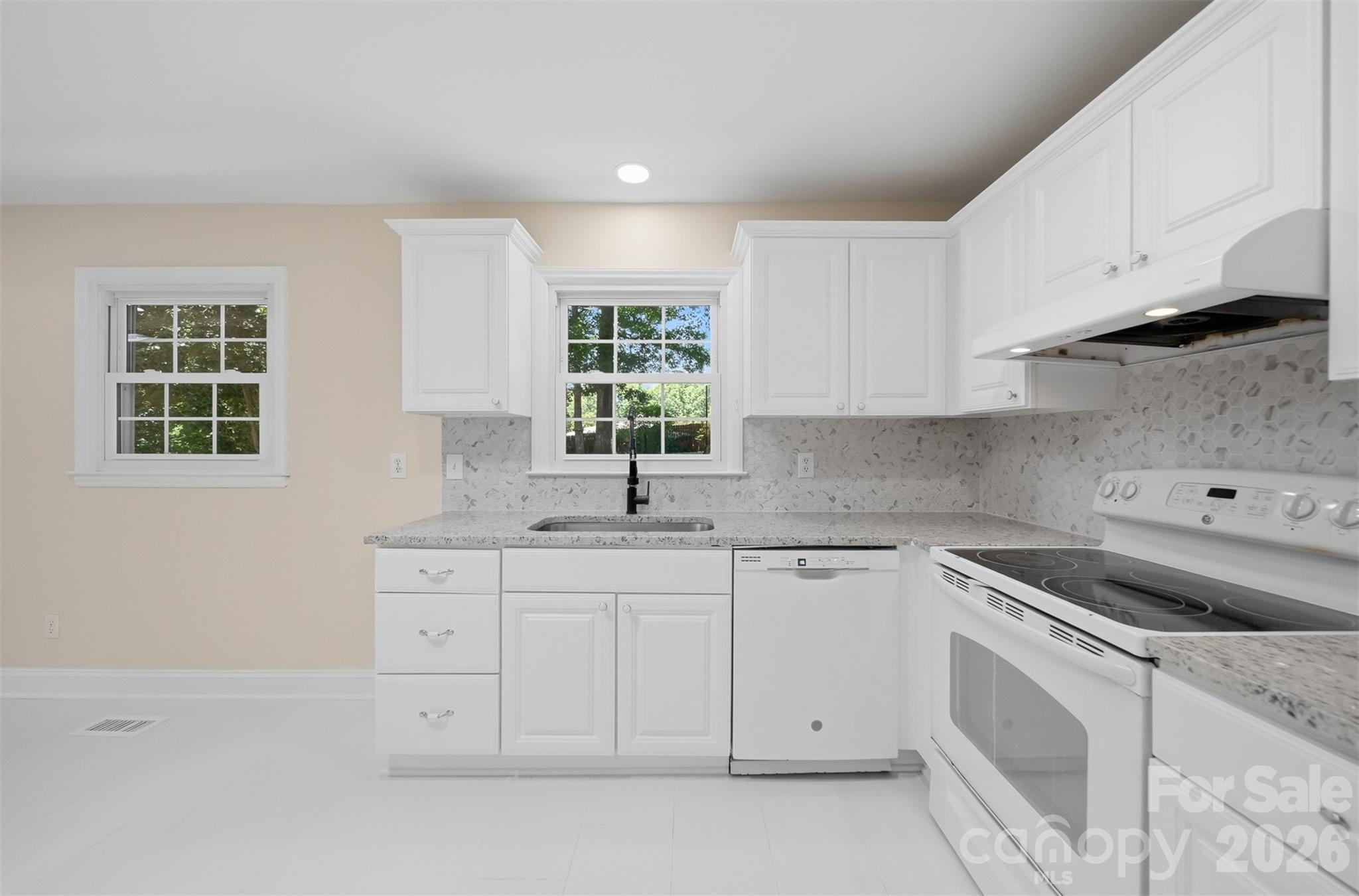 1409 Woodberry Road, Charlotte, NC - photo 14 of 37