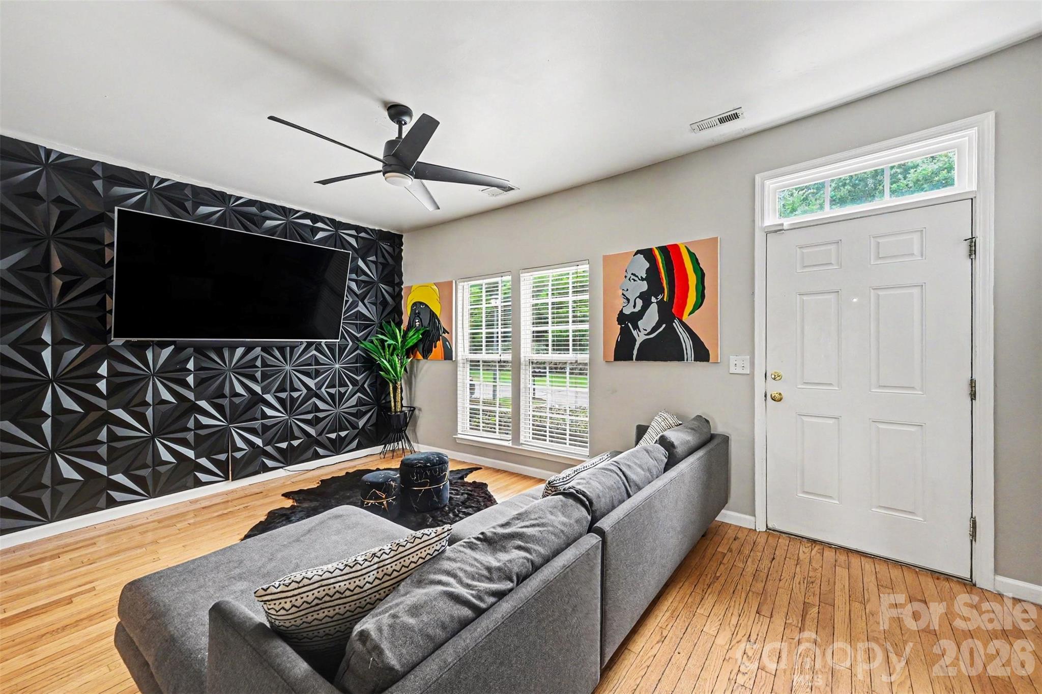 Photo 3 of 10946 Garden Oaks Lane, Charlotte, NC